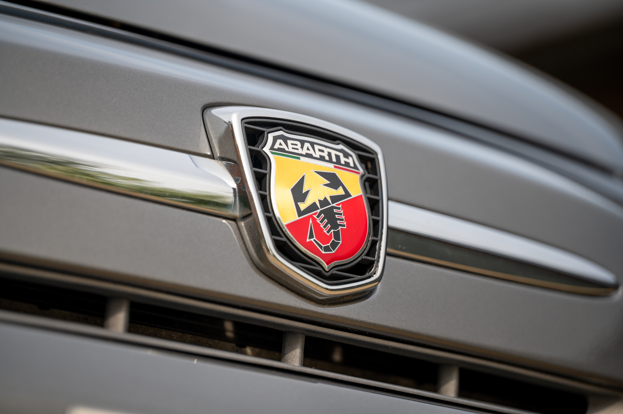 2013 ABARTH 695 EDIZIONE MASERATI