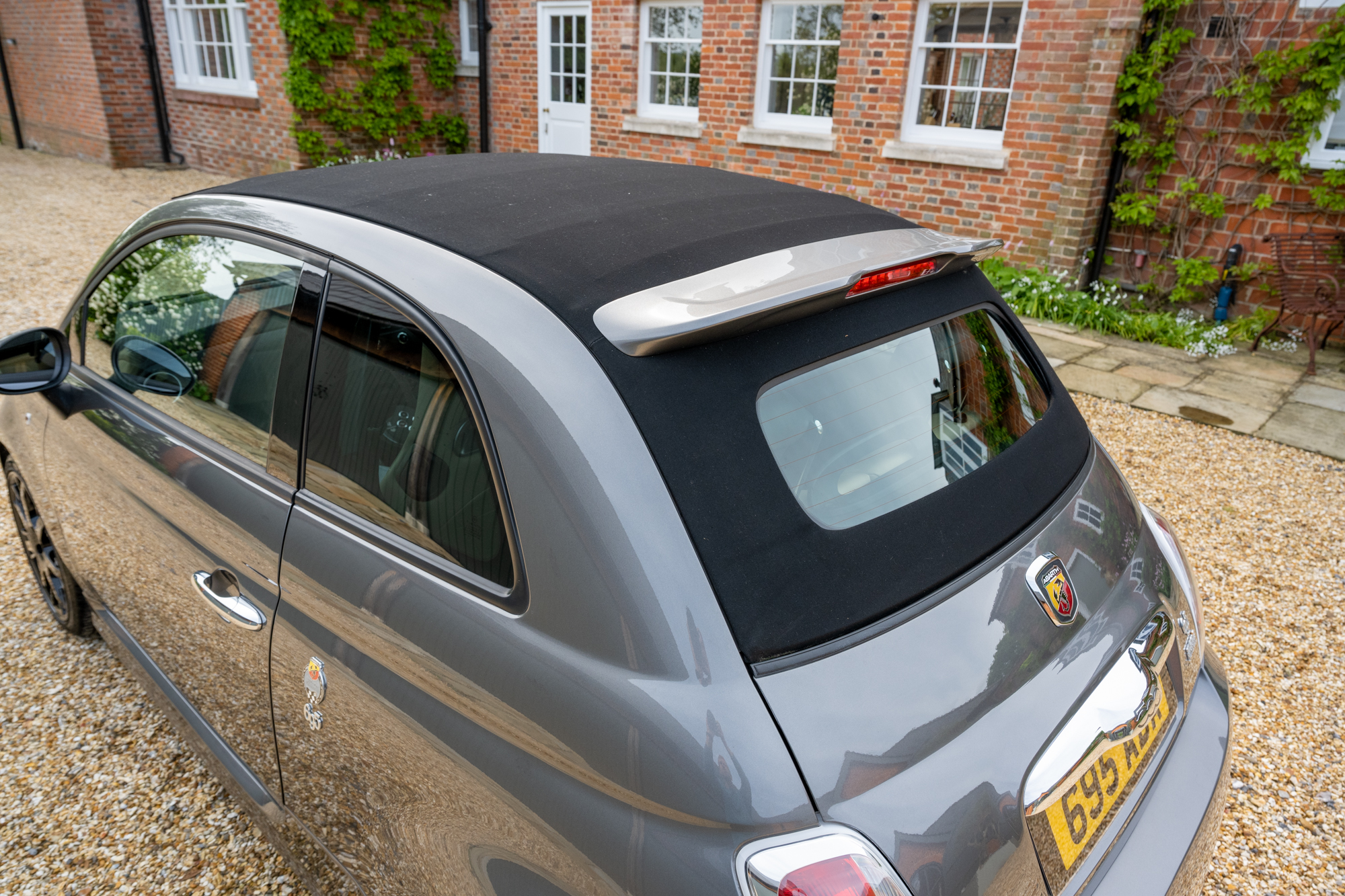 2013 ABARTH 695 EDIZIONE MASERATI