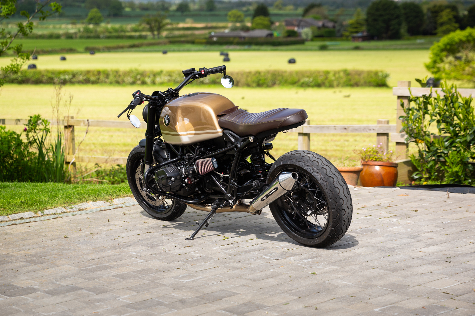 2015 BMW R NINE T – PC.02 BY PIER CITY CUSTOM