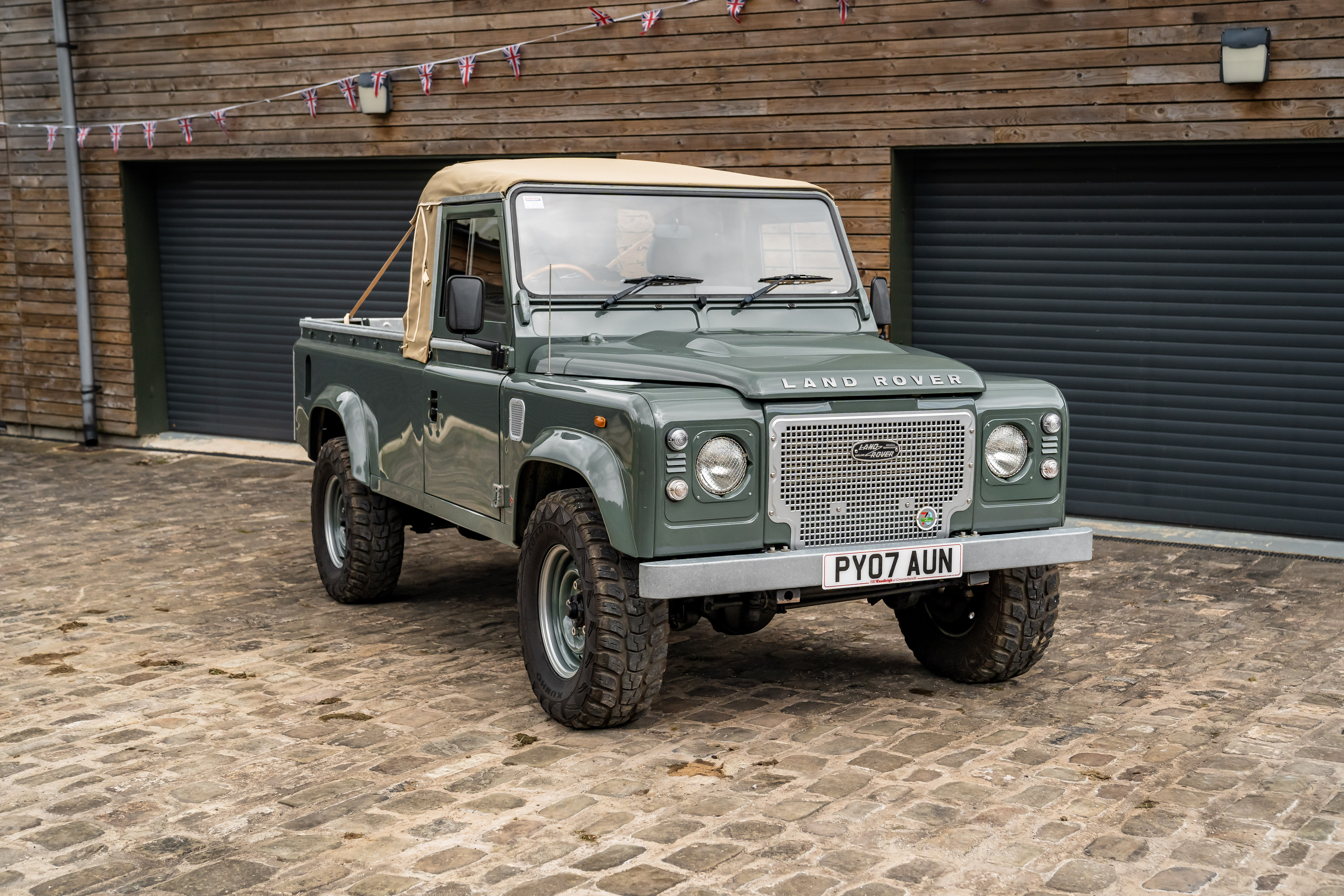 2007 LAND ROVER DEFENDER 110 SINGLE CAB PICKUP ‘OUTLANDER’