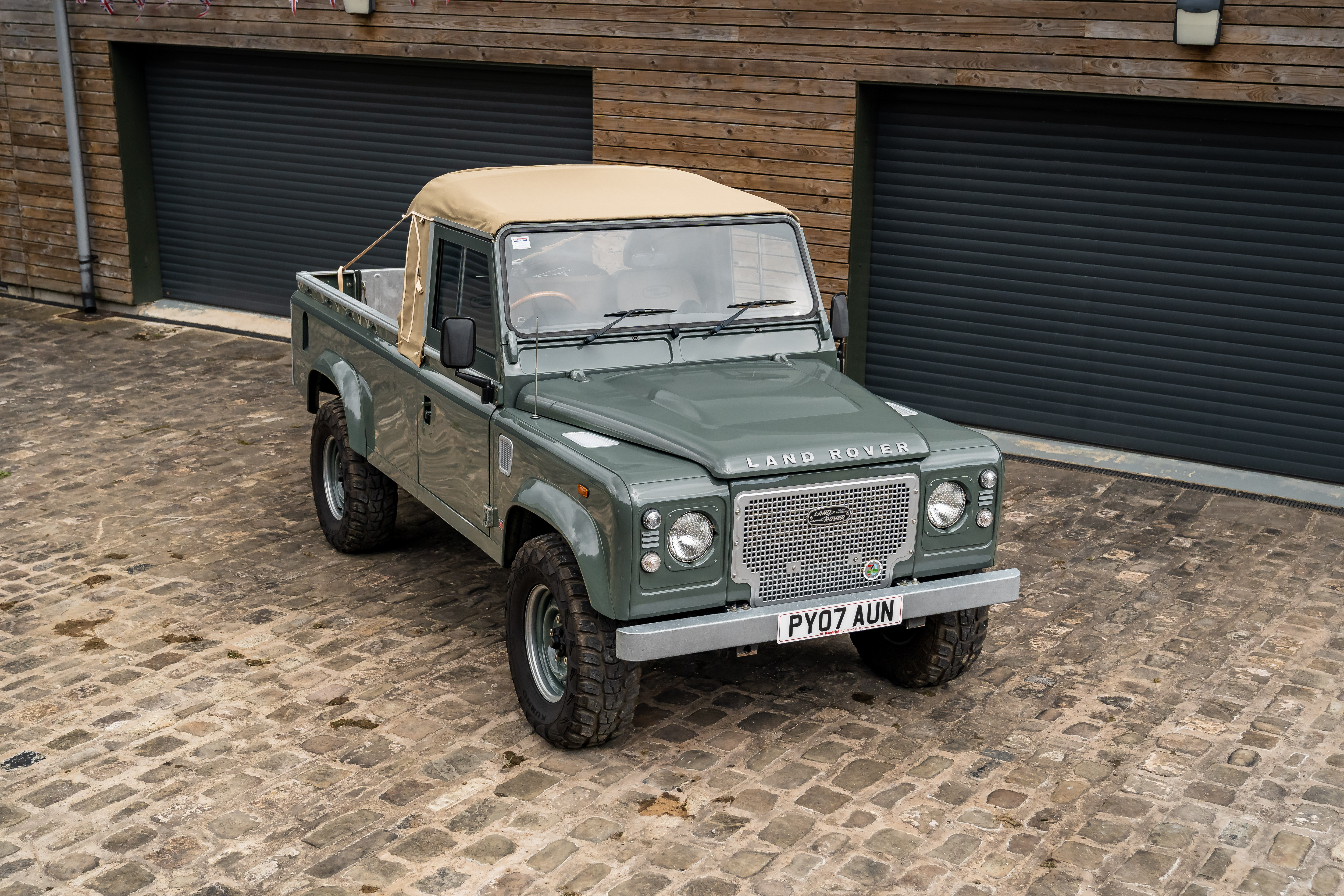 2007 LAND ROVER DEFENDER 110 SINGLE CAB PICKUP ‘OUTLANDER’
