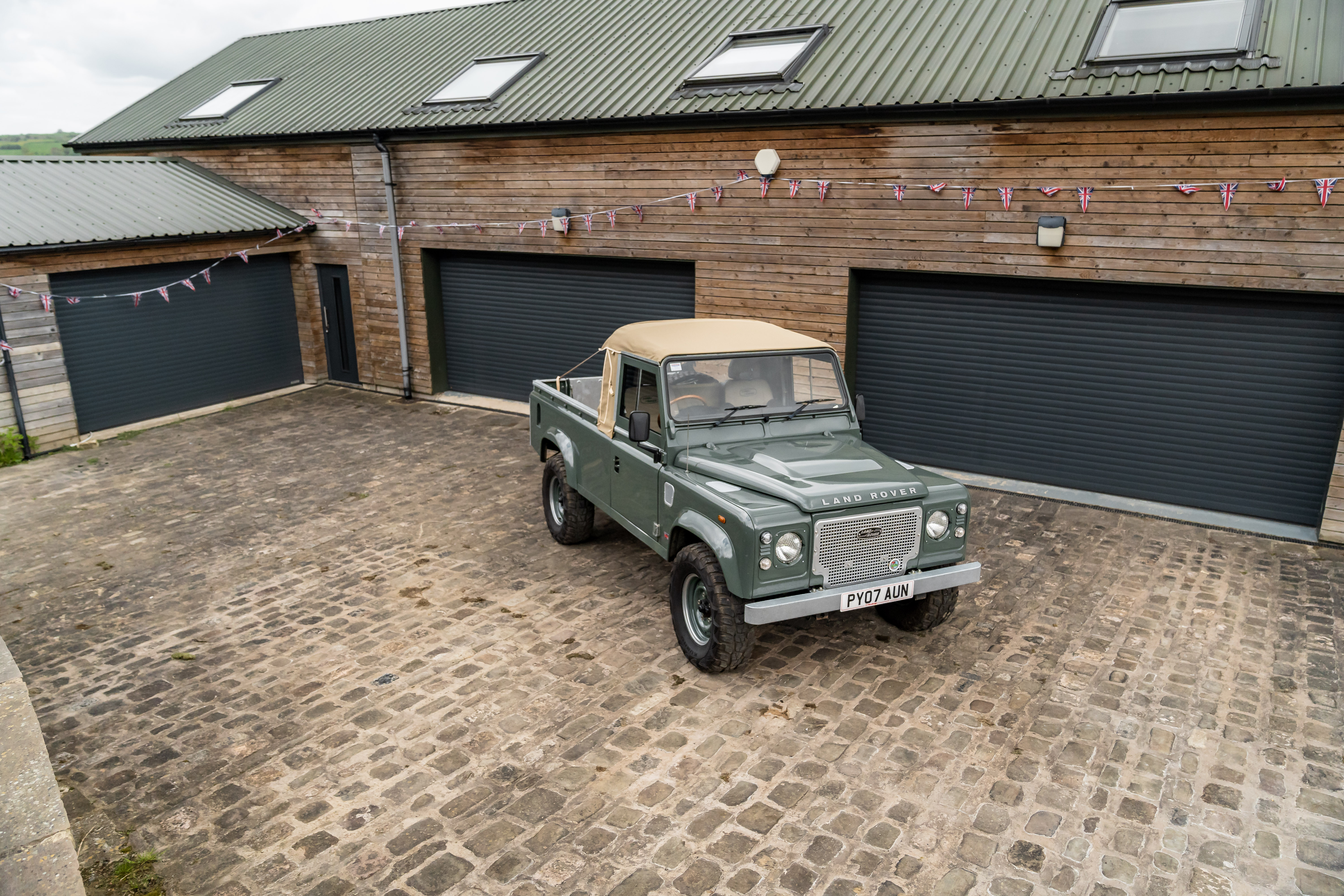 2007 LAND ROVER DEFENDER 110 SINGLE CAB PICKUP ‘OUTLANDER’