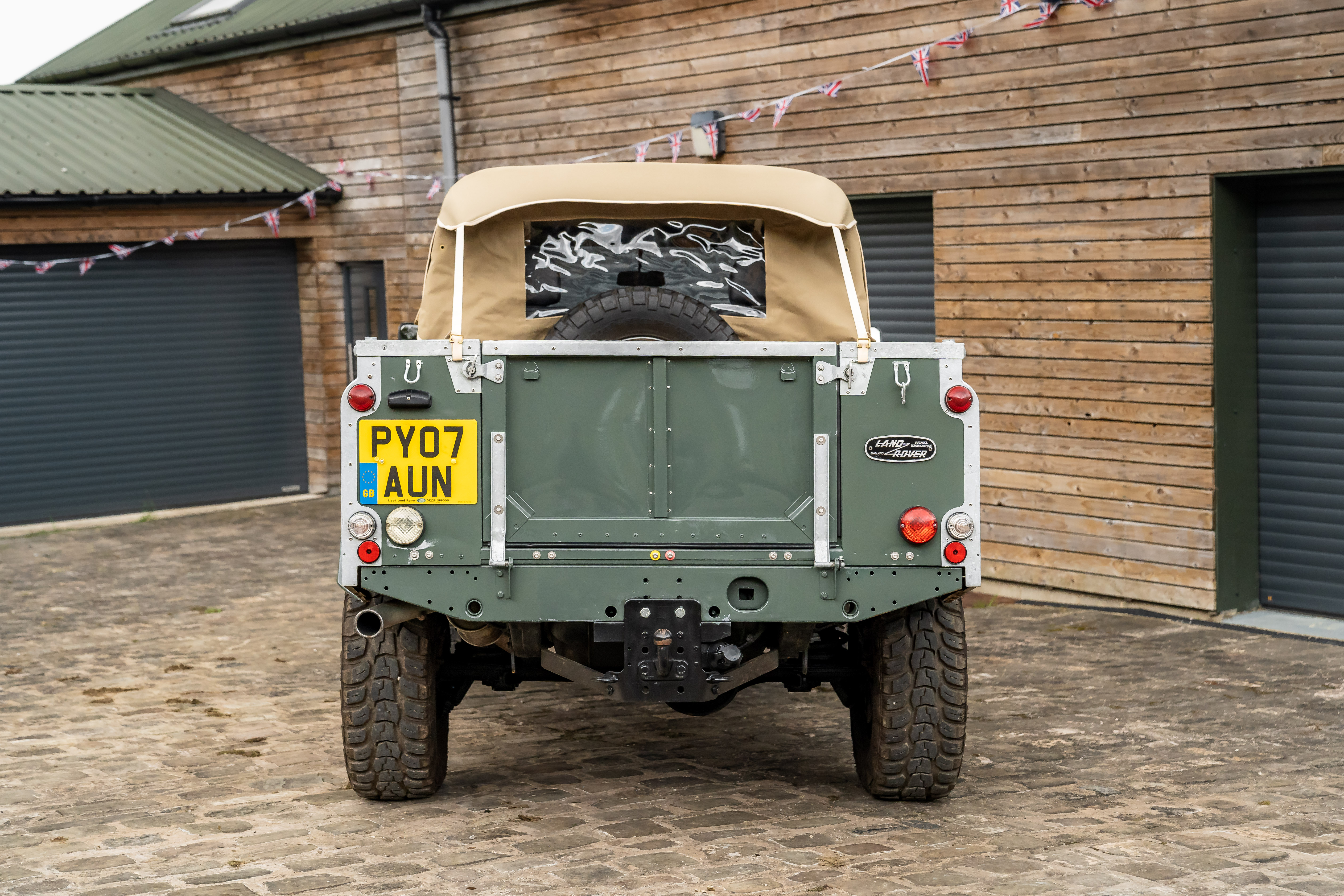 2007 LAND ROVER DEFENDER 110 SINGLE CAB PICKUP ‘OUTLANDER’