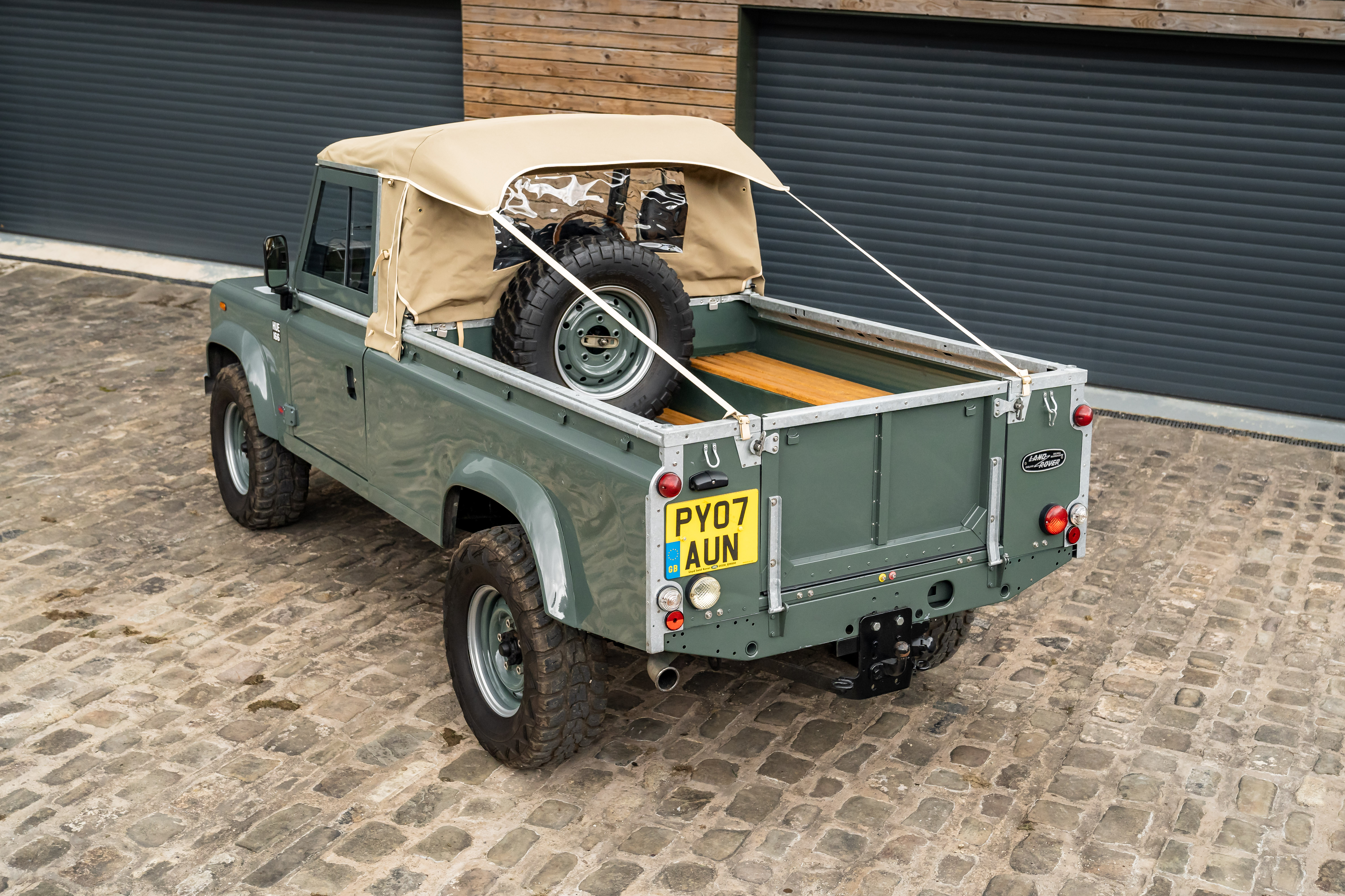 2007 LAND ROVER DEFENDER 110 SINGLE CAB PICKUP ‘OUTLANDER’