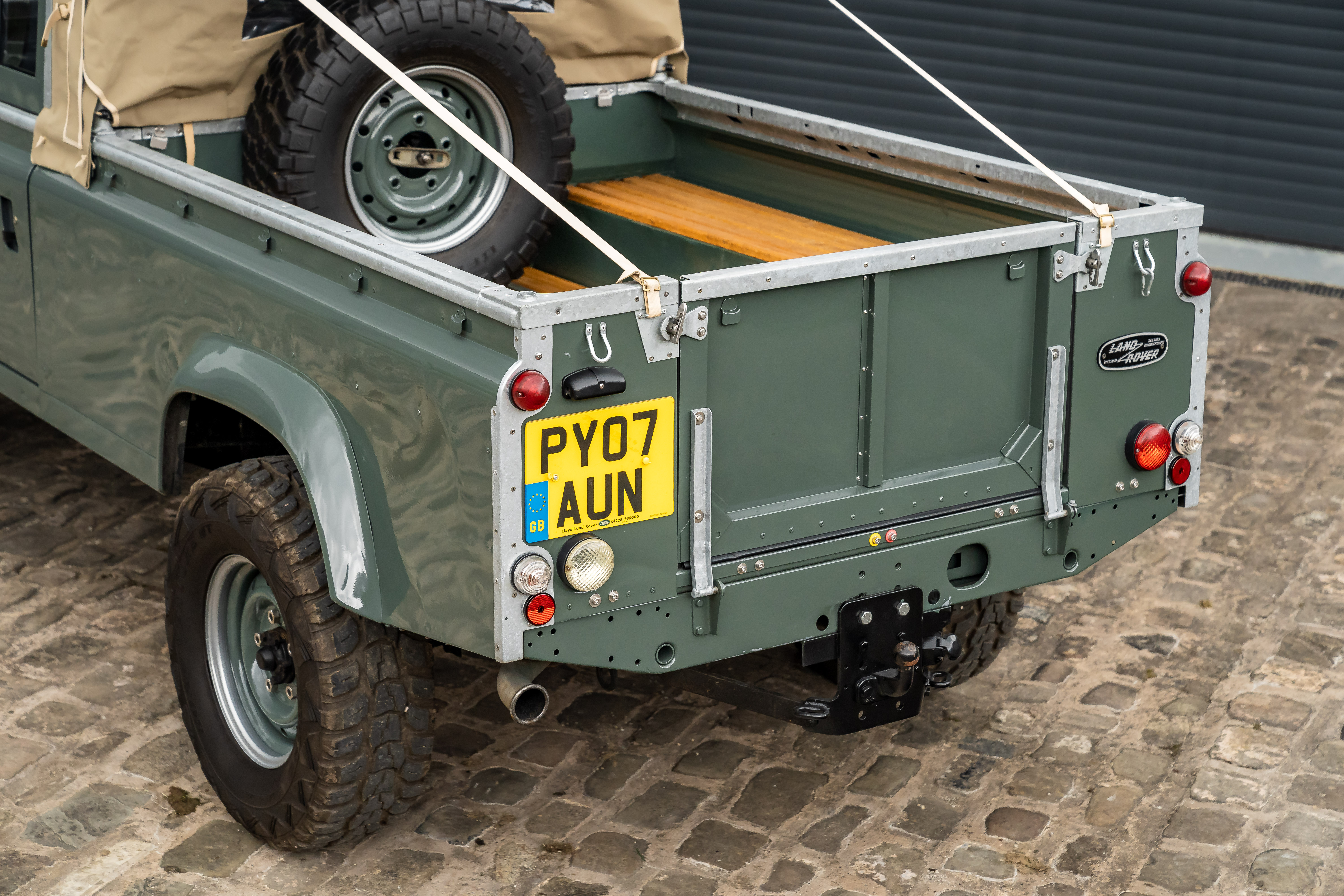 2007 LAND ROVER DEFENDER 110 SINGLE CAB PICKUP ‘OUTLANDER’