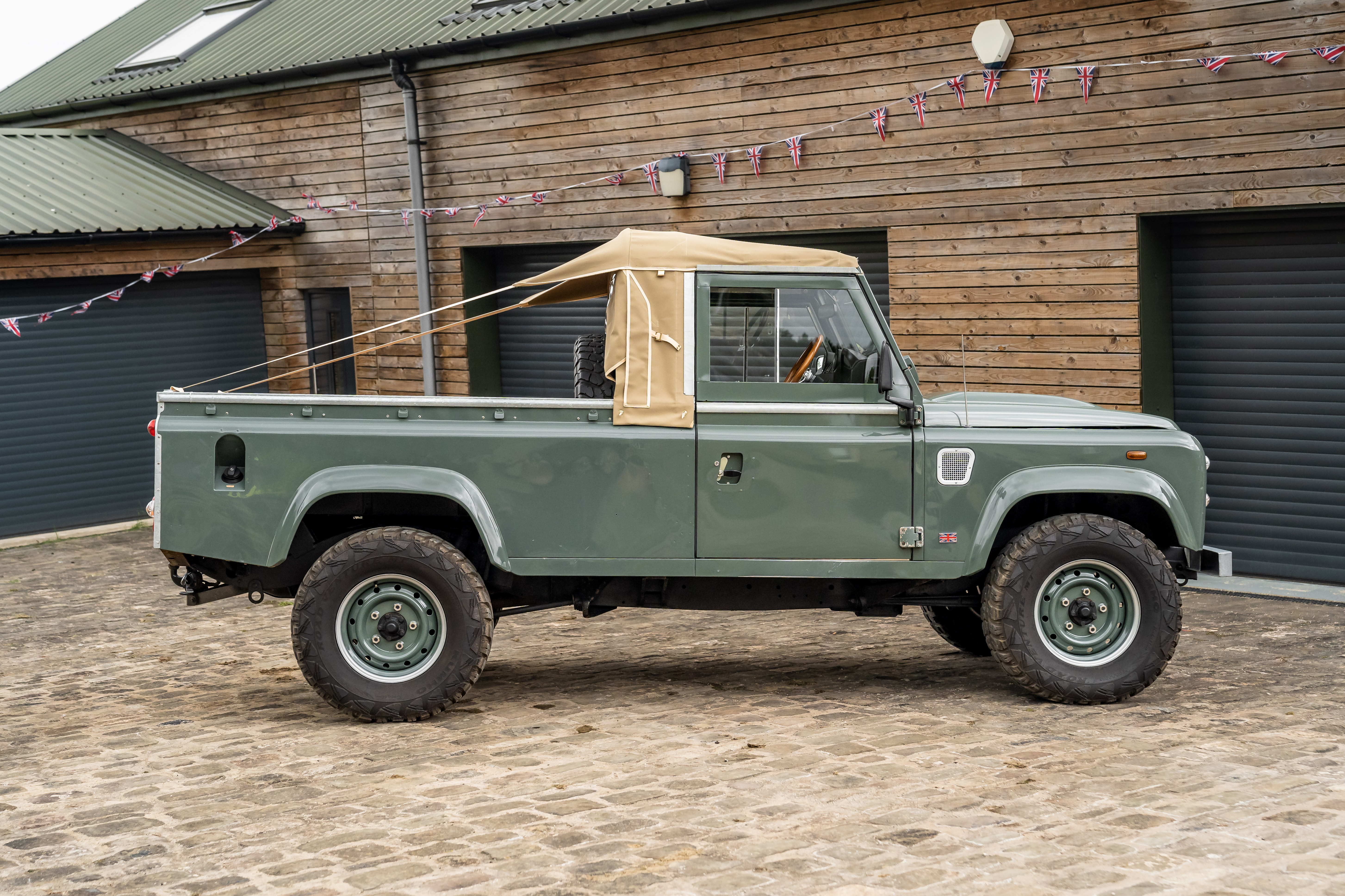 2007 LAND ROVER DEFENDER 110 SINGLE CAB PICKUP ‘OUTLANDER’