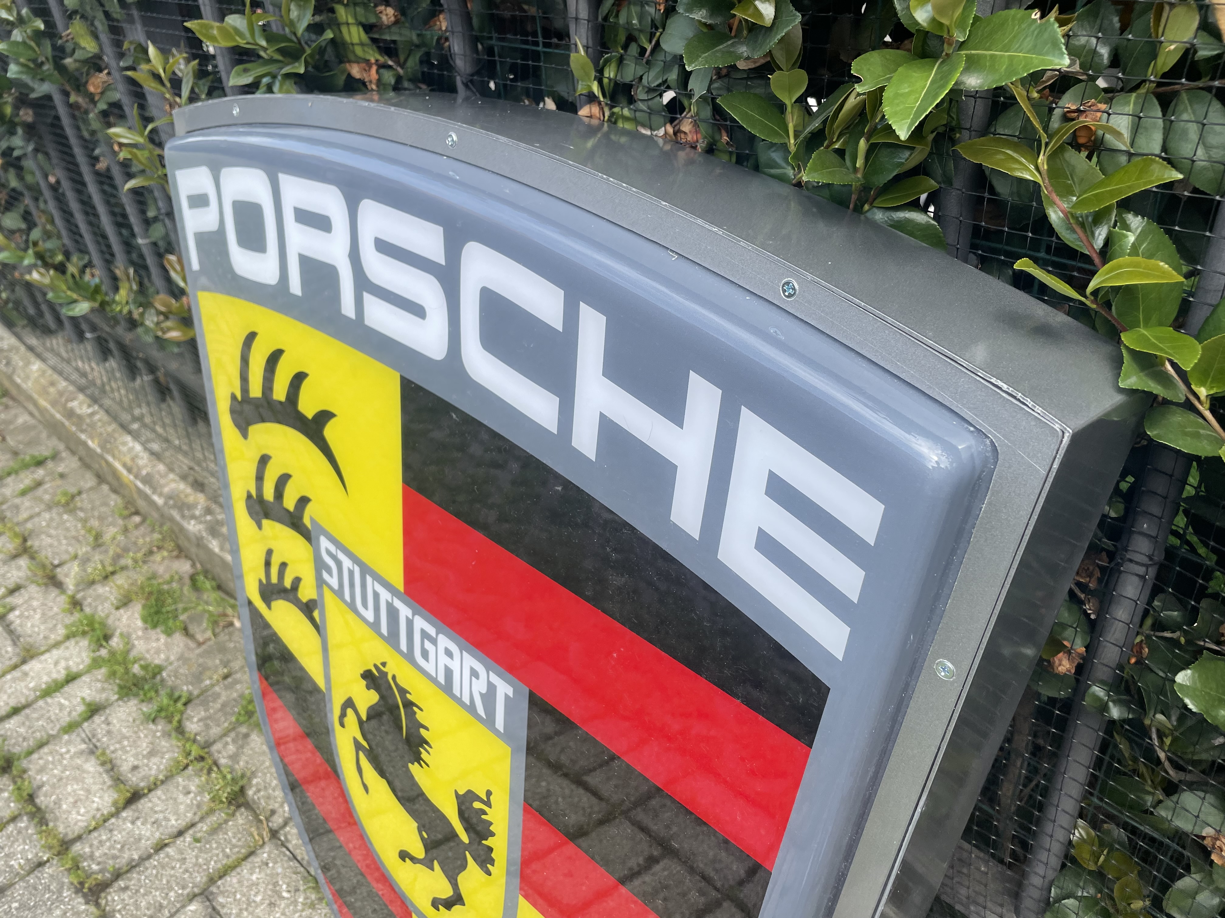 PORSCHE ILLUMINATED CREST SIGN