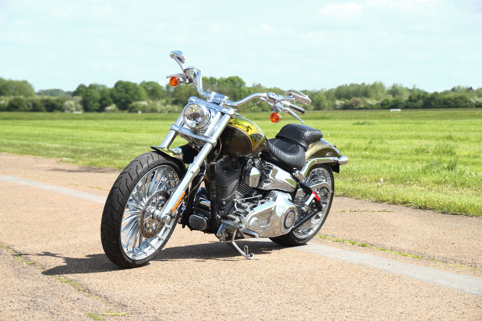 2012 HARLEY-DAVIDSON CVO BREAKOUT