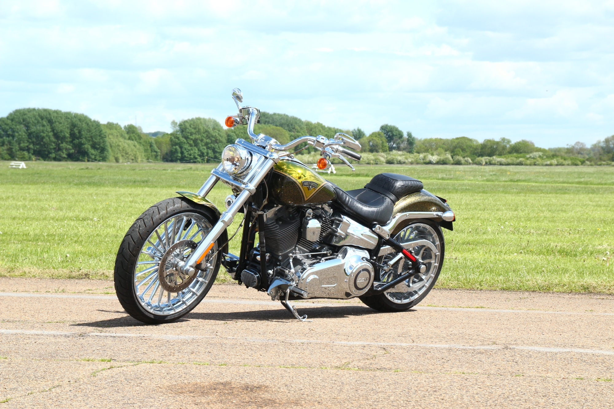 2012 HARLEY-DAVIDSON CVO BREAKOUT