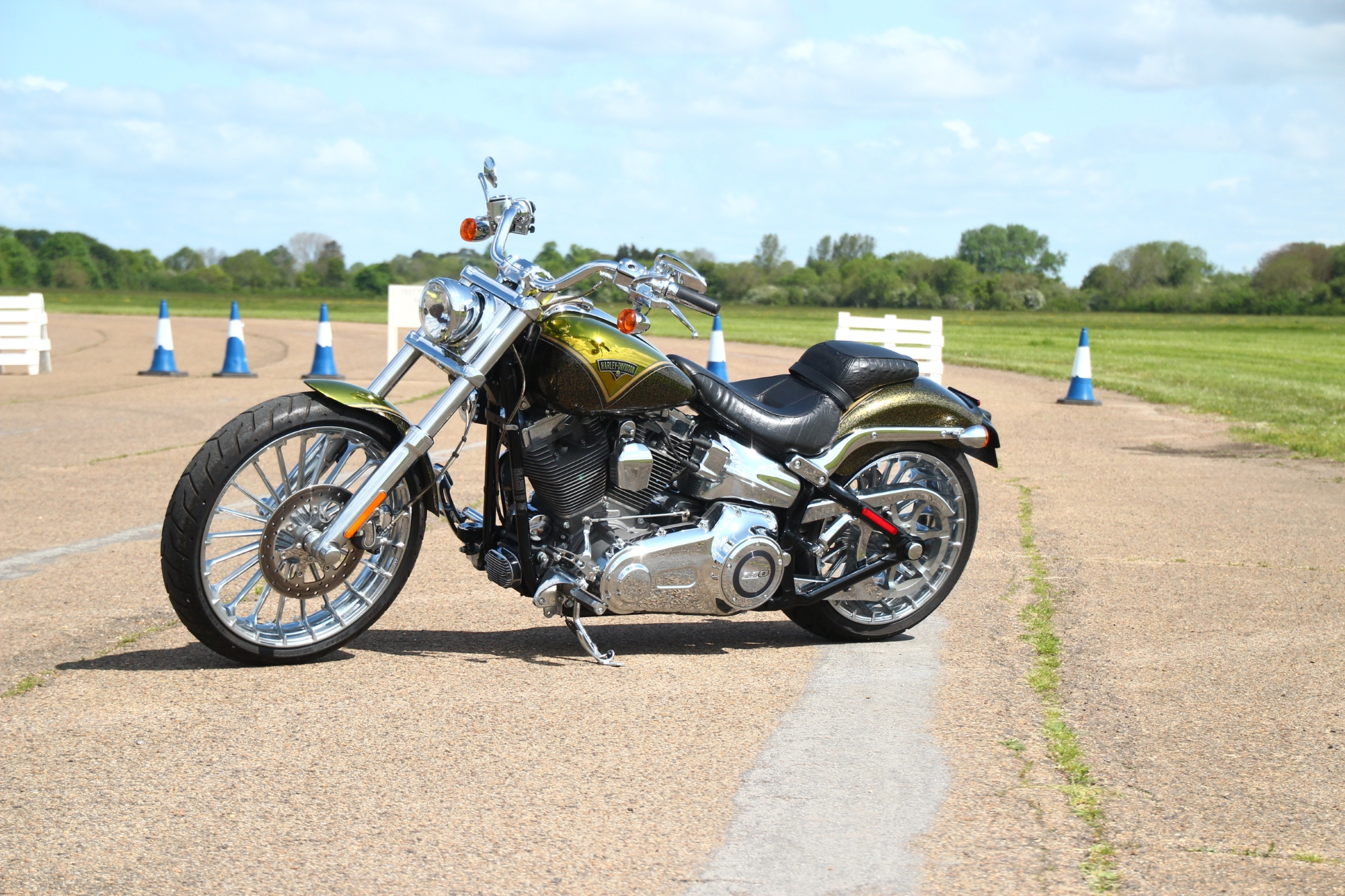2012 HARLEY-DAVIDSON CVO BREAKOUT
