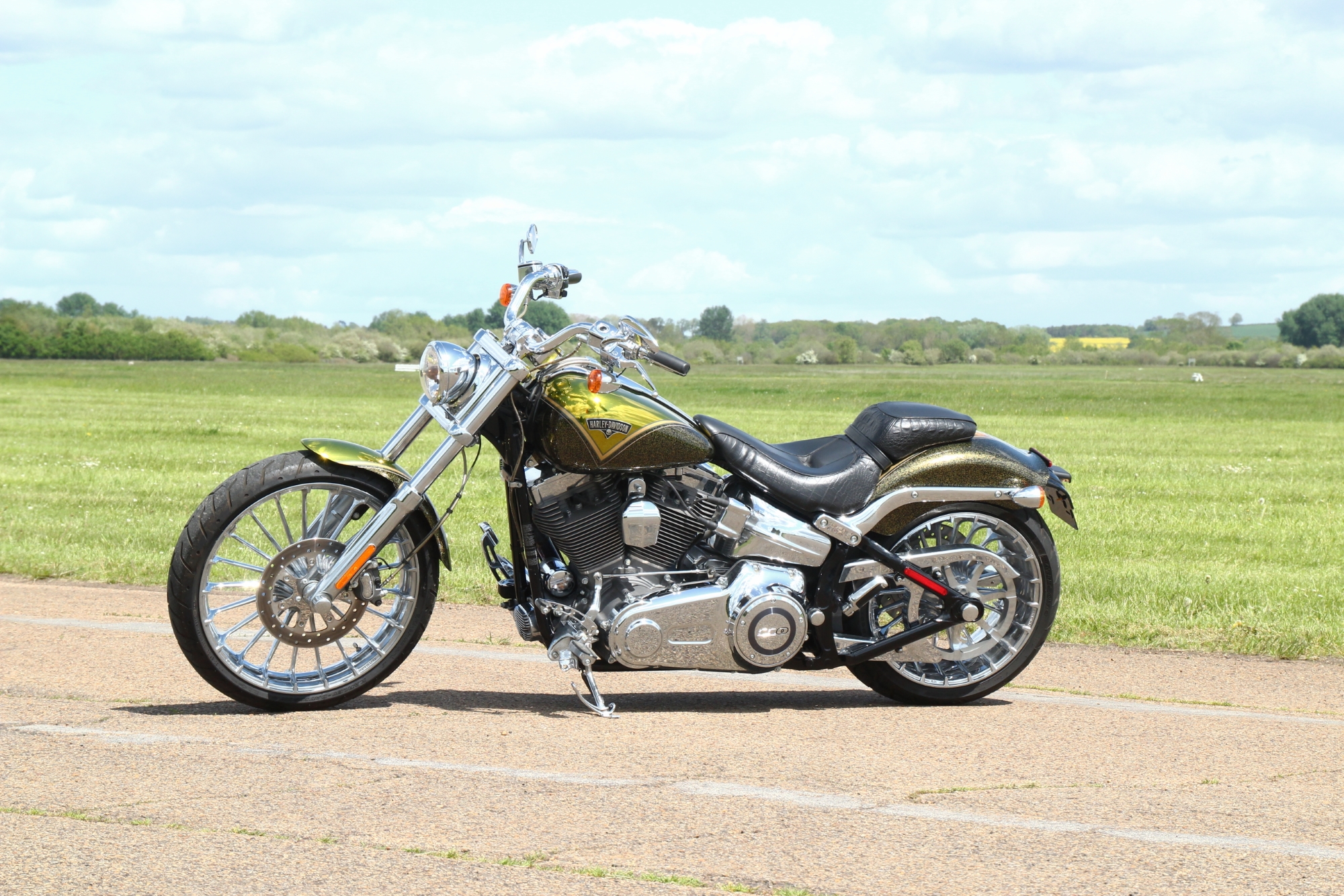 2012 HARLEY-DAVIDSON CVO BREAKOUT