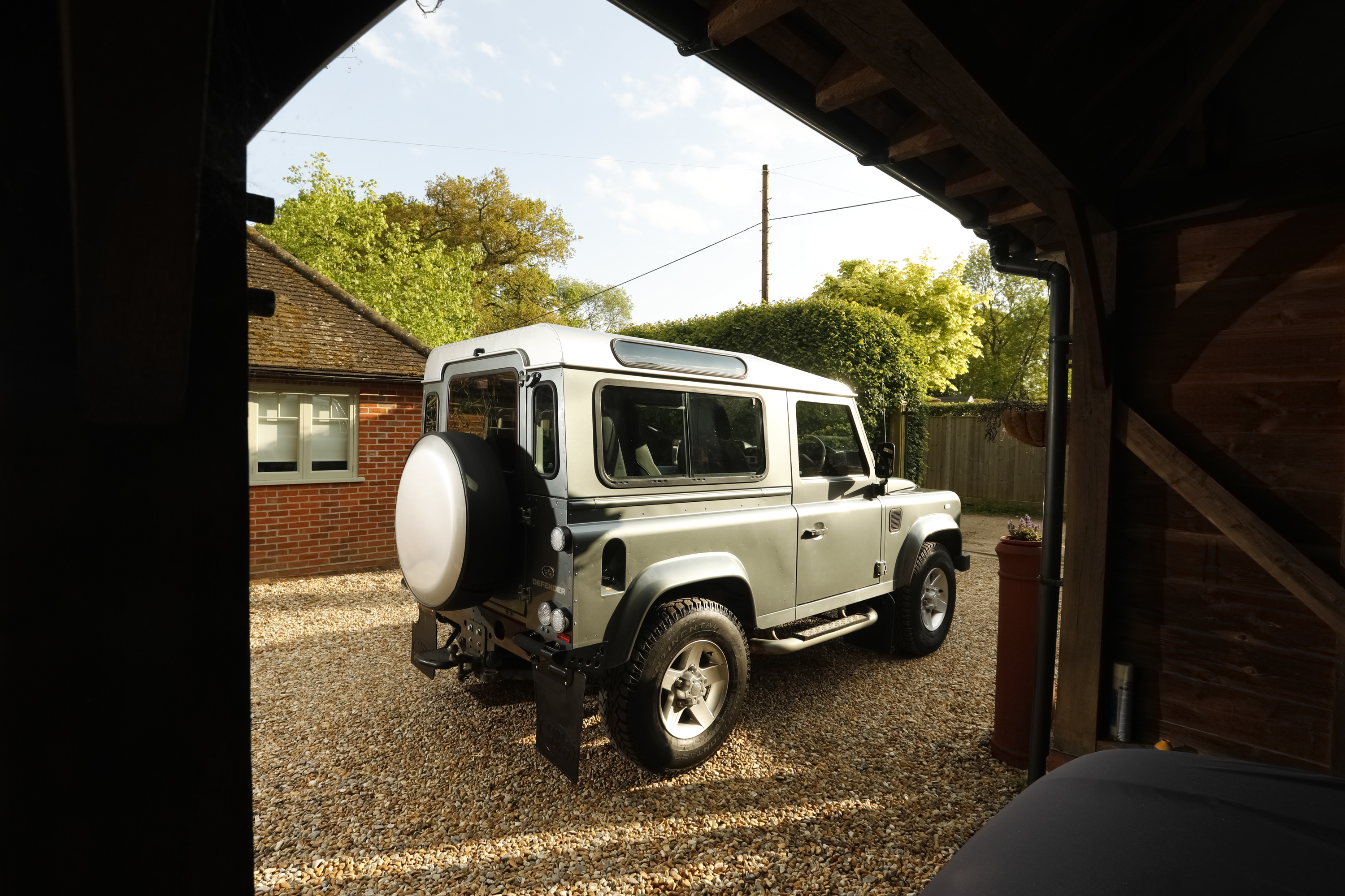 2015 LAND ROVER DEFENDER 90 XS - 17,100 MILES