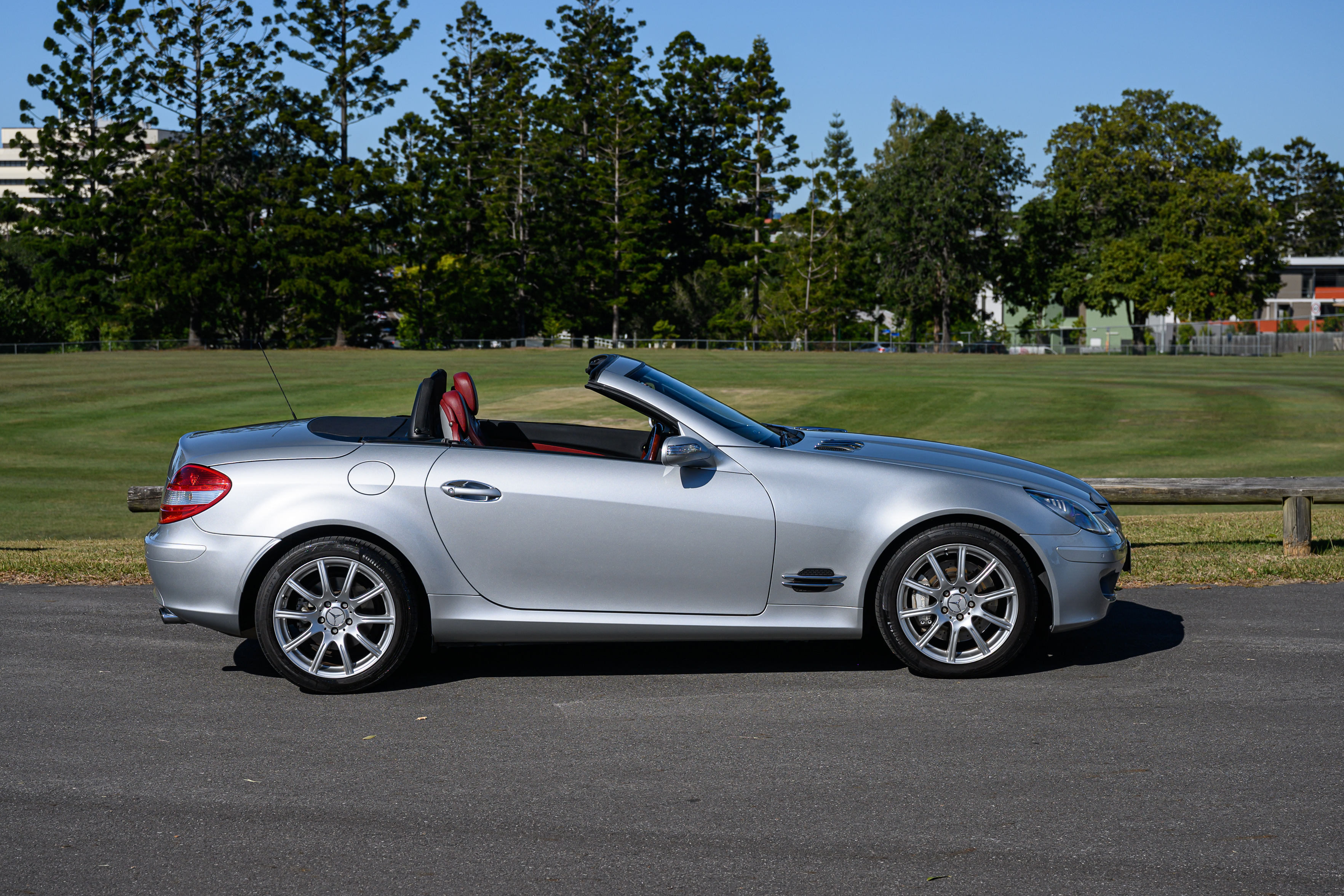 2004 MERCEDES-BENZ (R171) SLK 350