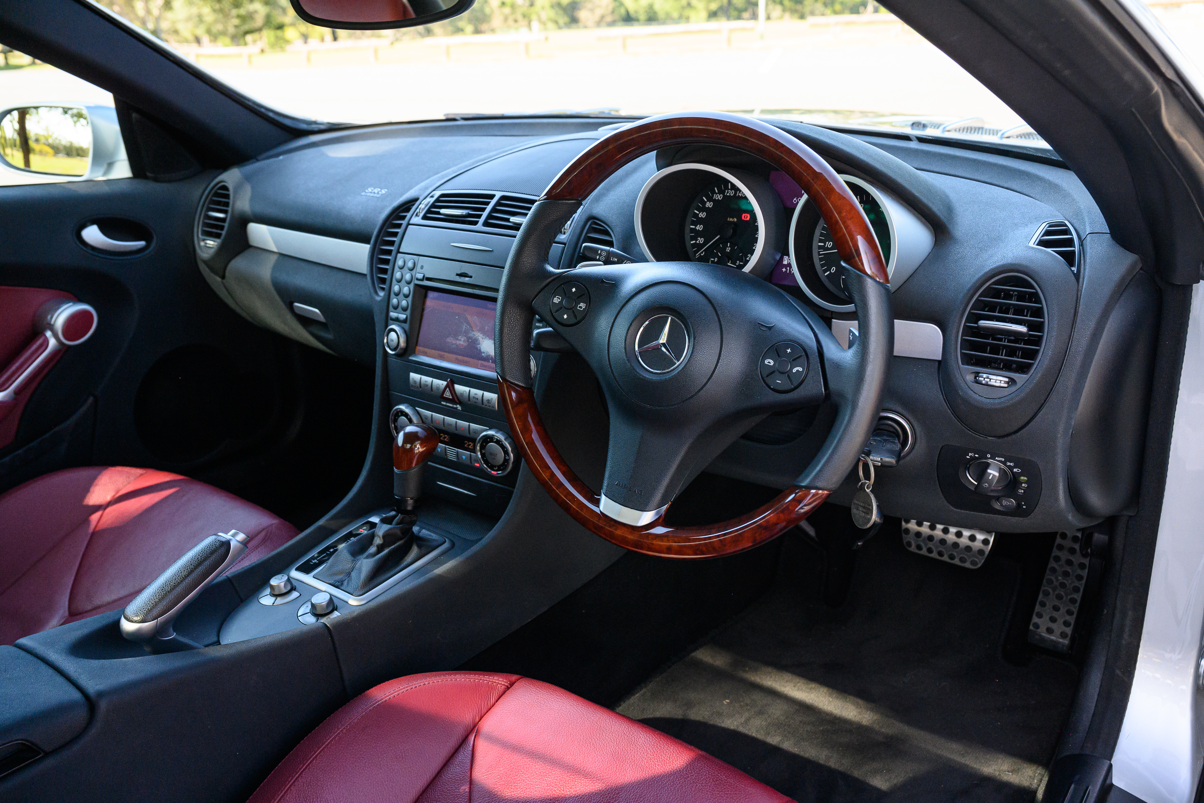 2004 MERCEDES-BENZ (R171) SLK 350