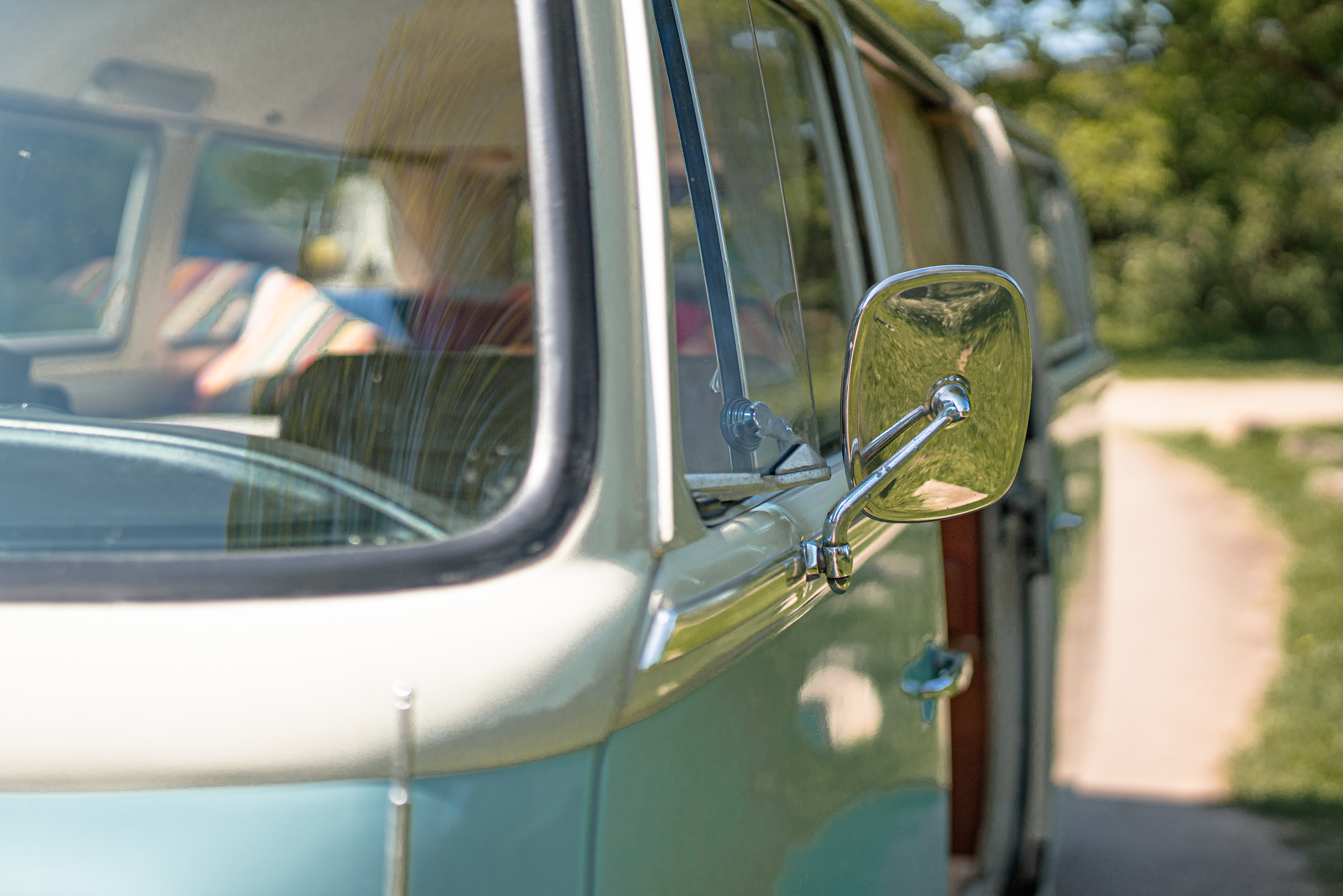 1972 VOLKSWAGEN TYPE 2 (T2) DANBURY ‘DELUXE’ CAMPERVAN