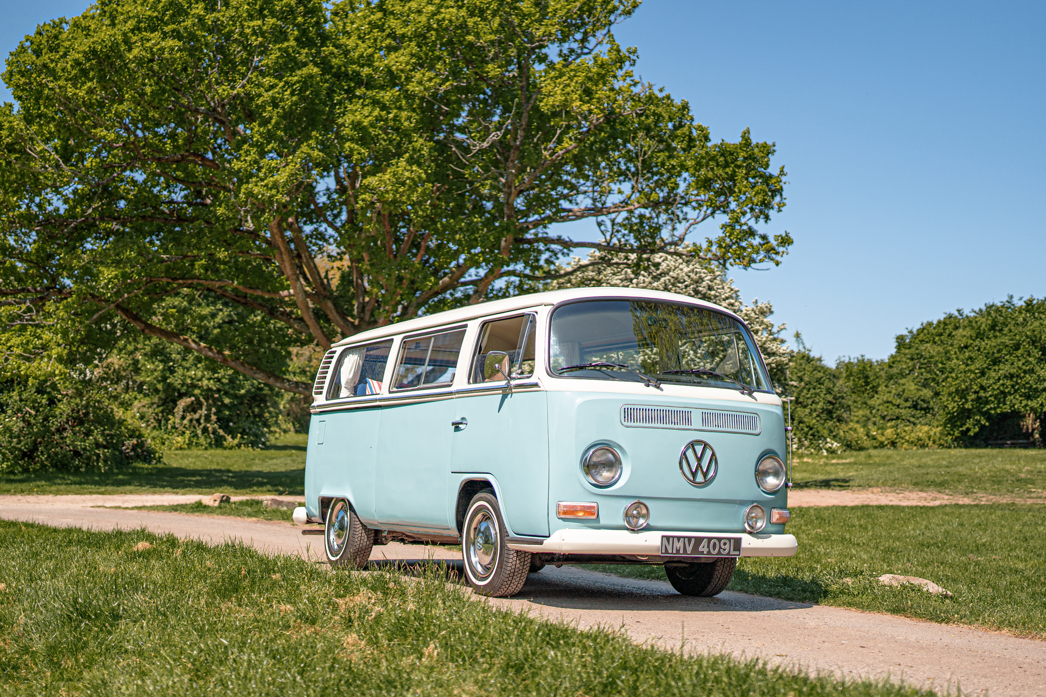 1972 VOLKSWAGEN TYPE 2 (T2) DANBURY ‘DELUXE’ CAMPERVAN