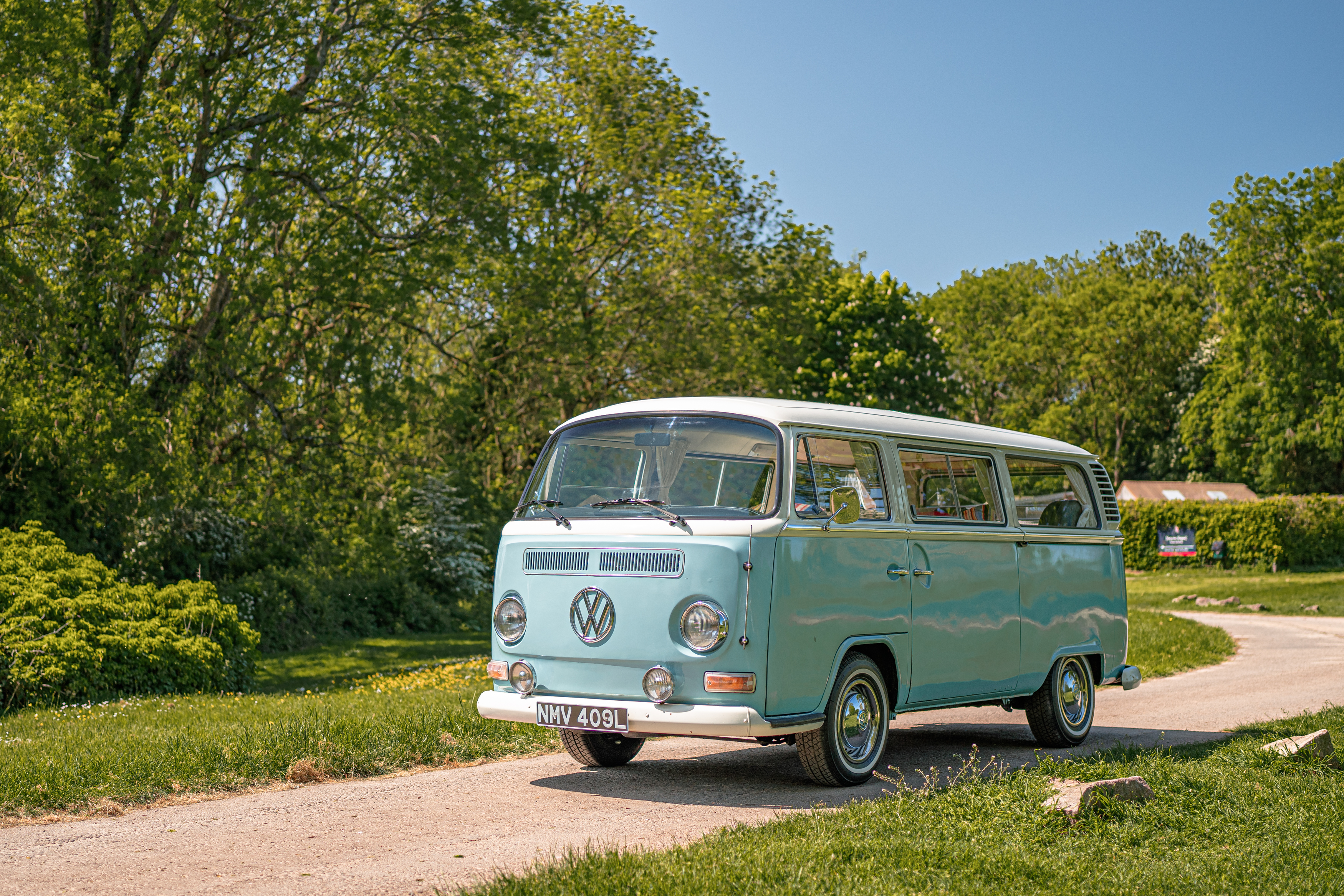 1972 VOLKSWAGEN TYPE 2 (T2) DANBURY ‘DELUXE’ CAMPERVAN