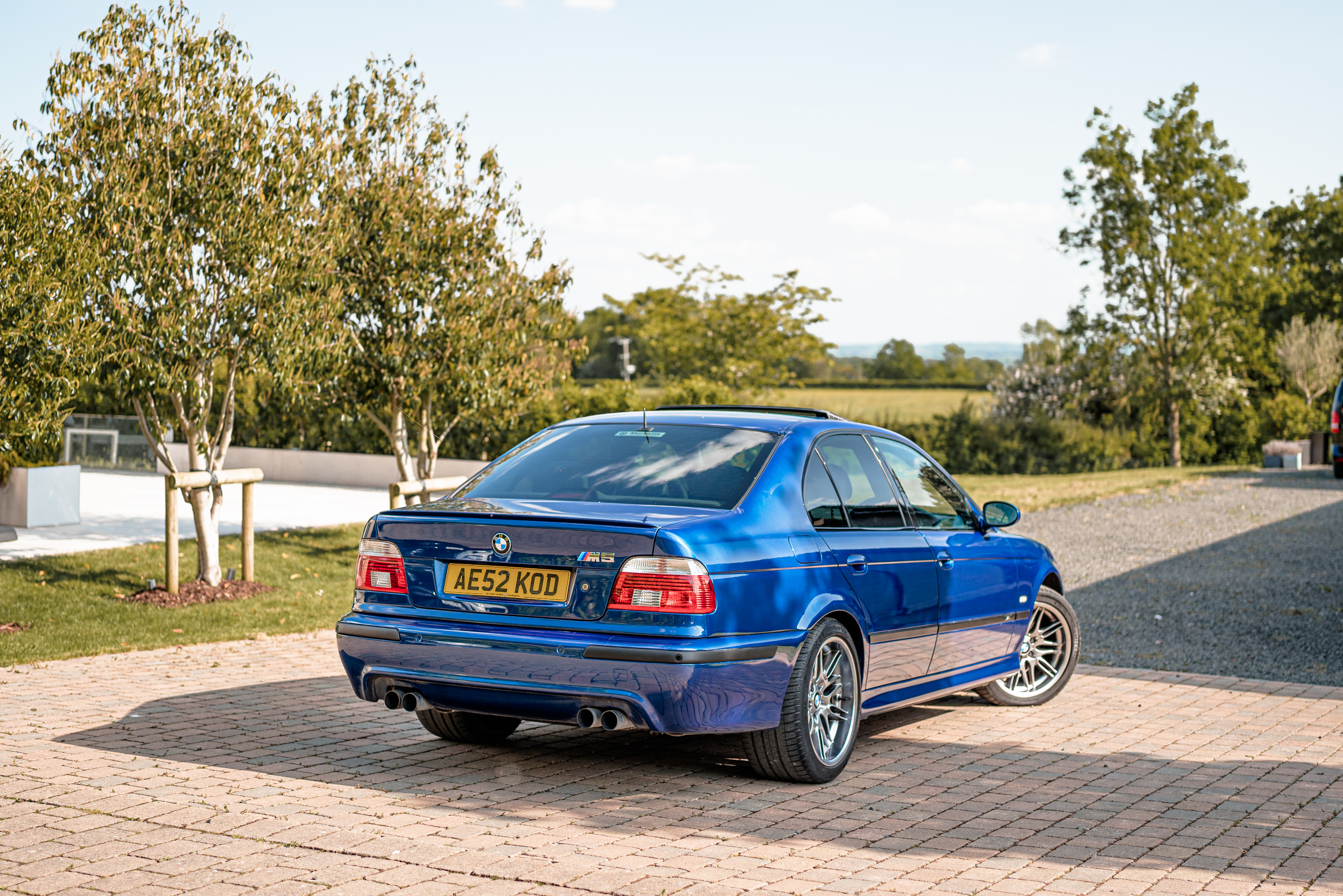 2002 BMW (E39) M5