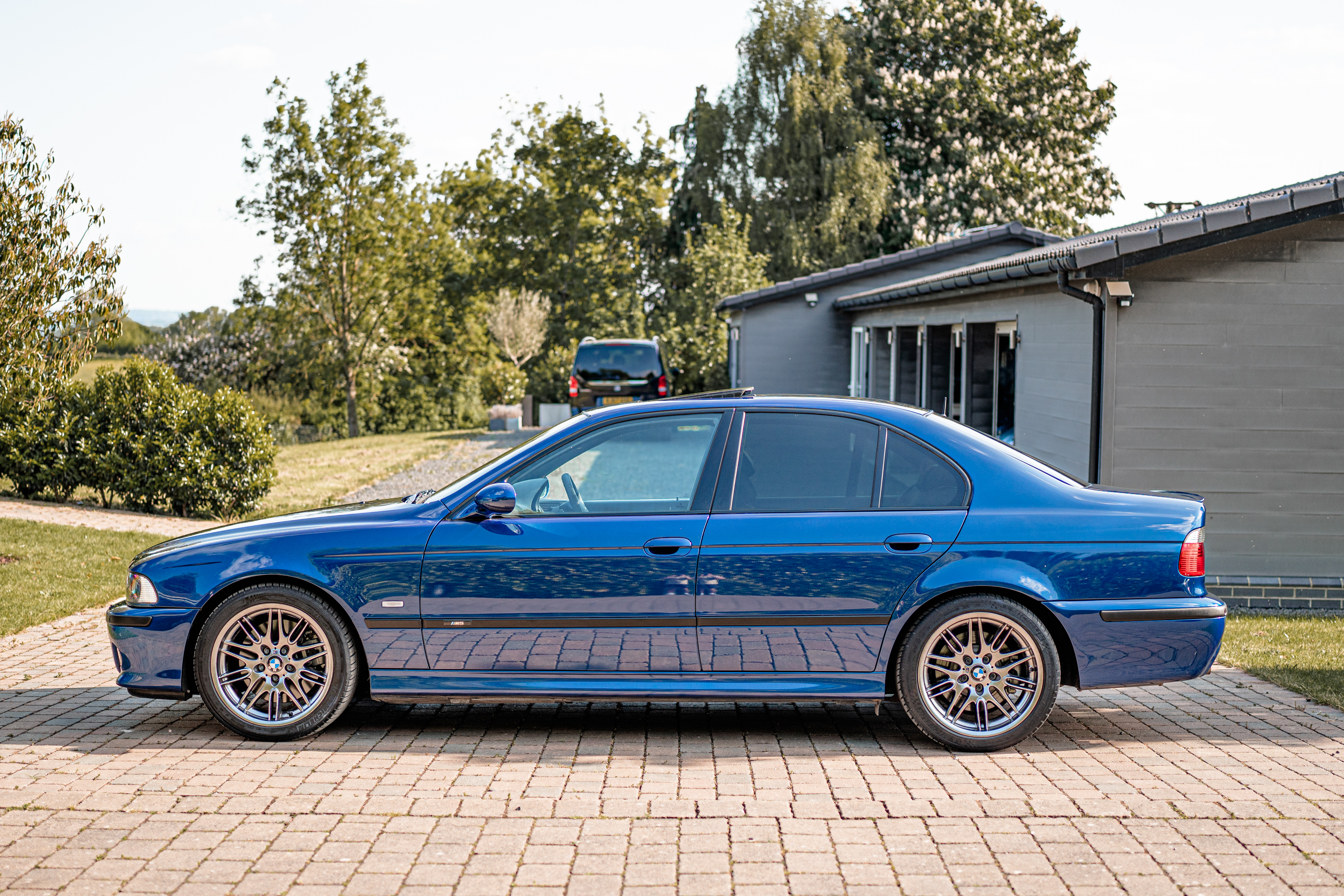2002 BMW (E39) M5