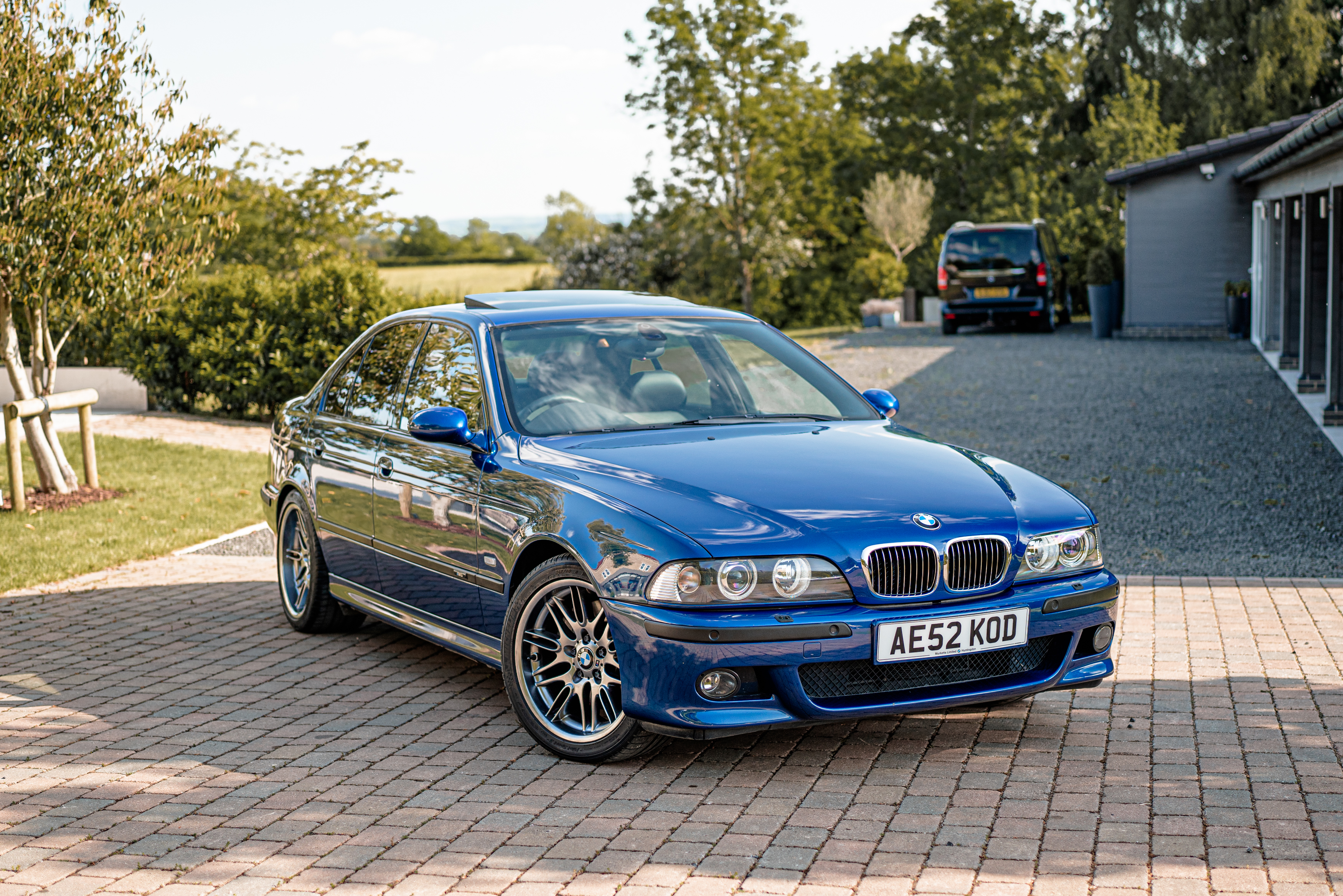 2002 BMW (E39) M5