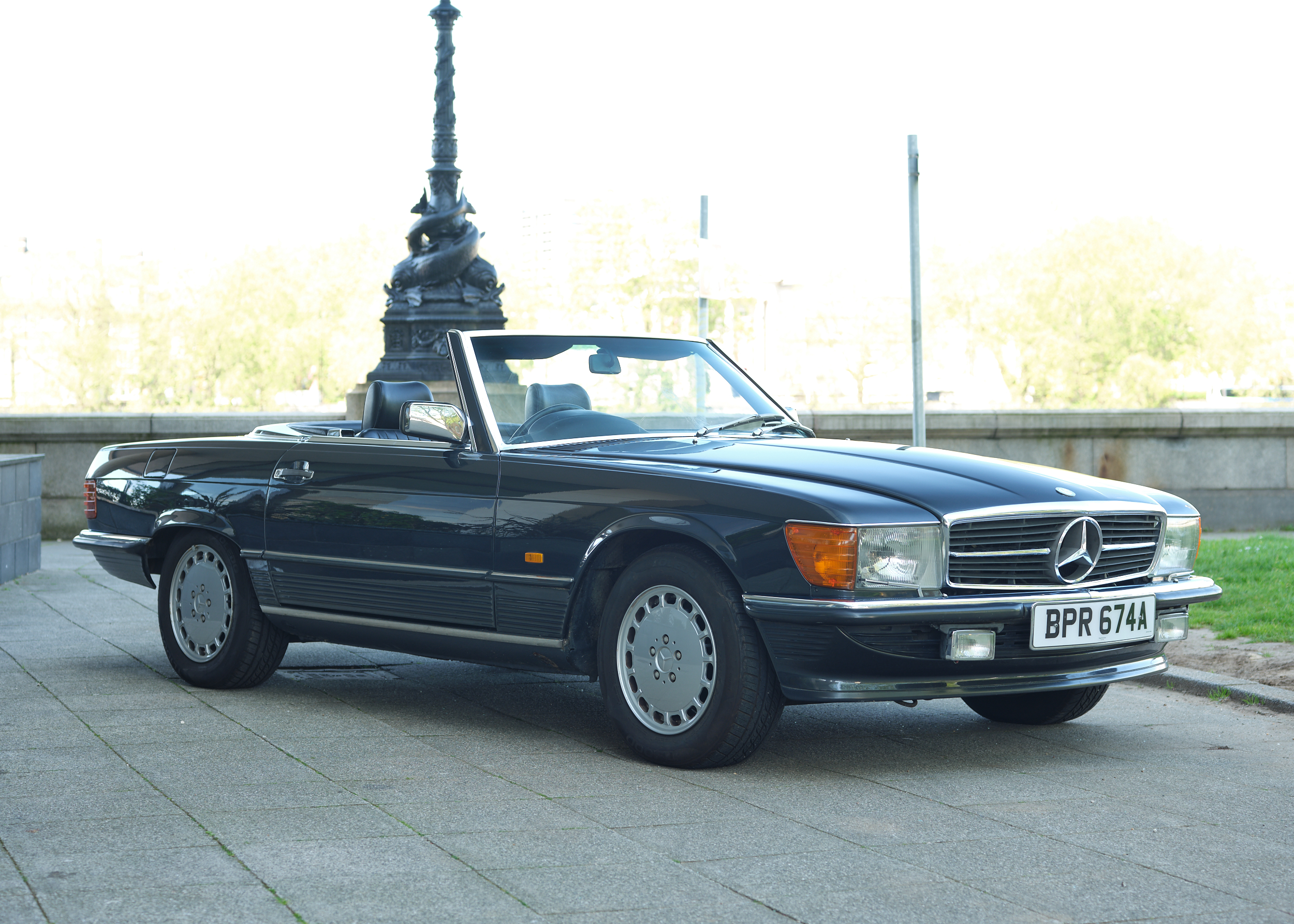 1987 MERCEDES-BENZ (R107) 500 SL for sale by auction in London, United ...