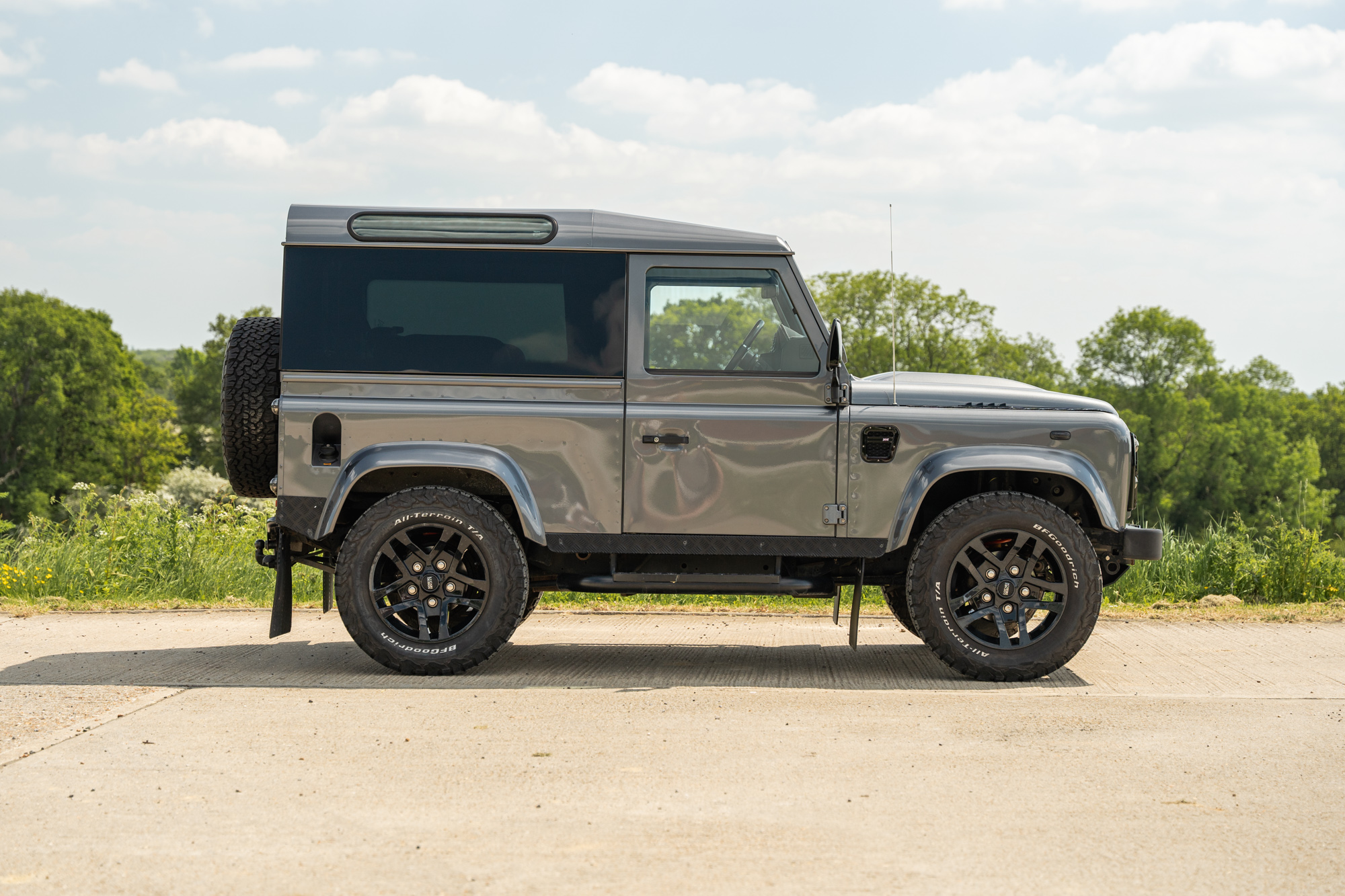 2014 LAND ROVER DEFENDER 90 'LUCARI' - 13,061 MILES - VAT Q for sale in ...
