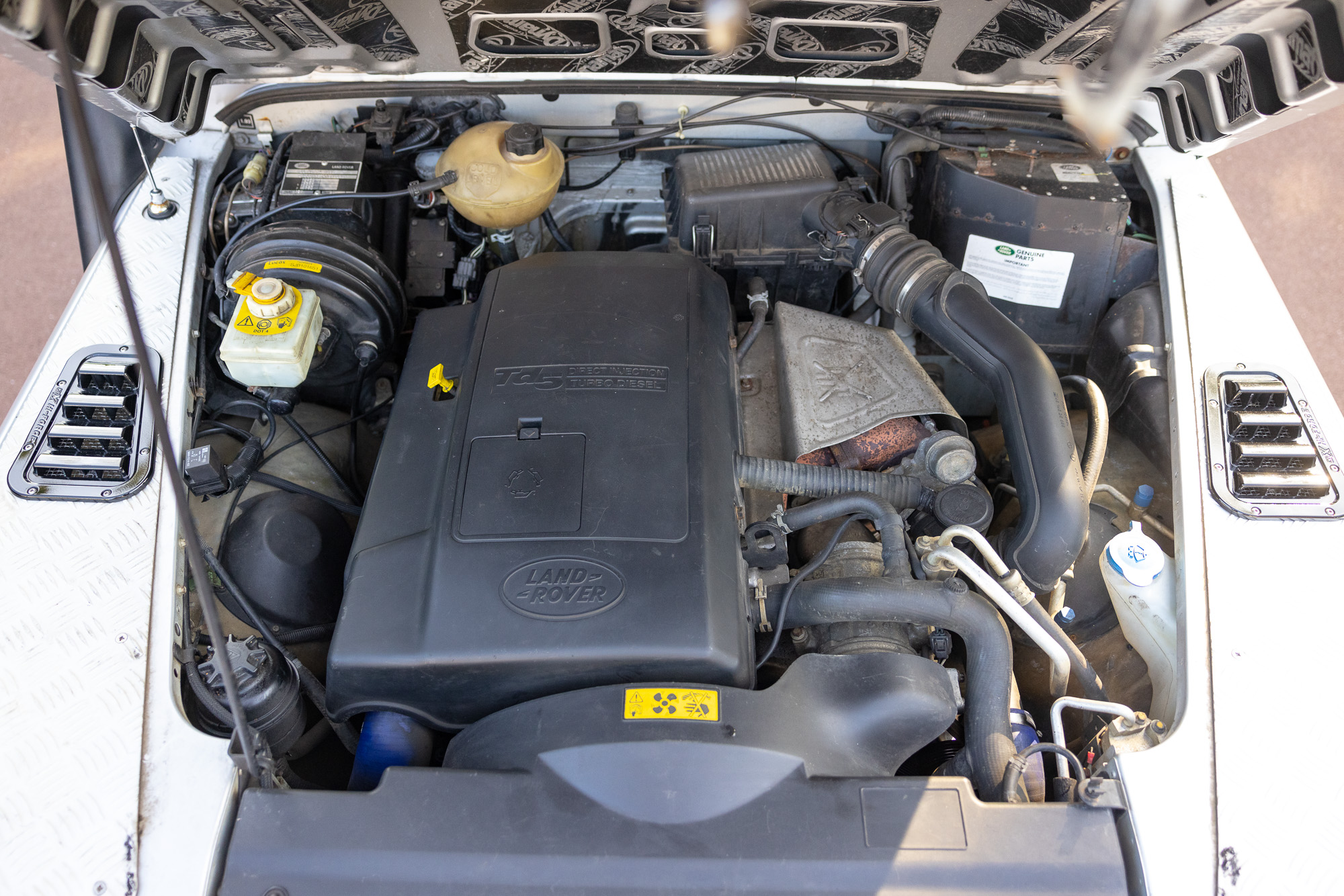 2004 LAND ROVER DEFENDER 110 TD5 XS