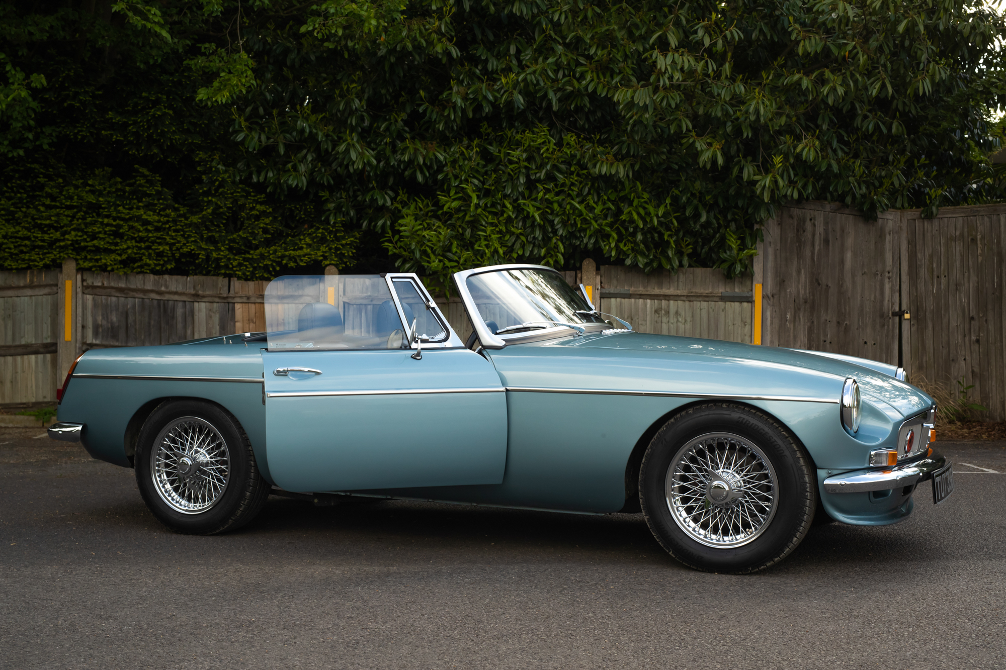 1973 MGB ROADSTER ABINGDON EDITION BY FRONTLINE DEVELOPMENTS for sale ...