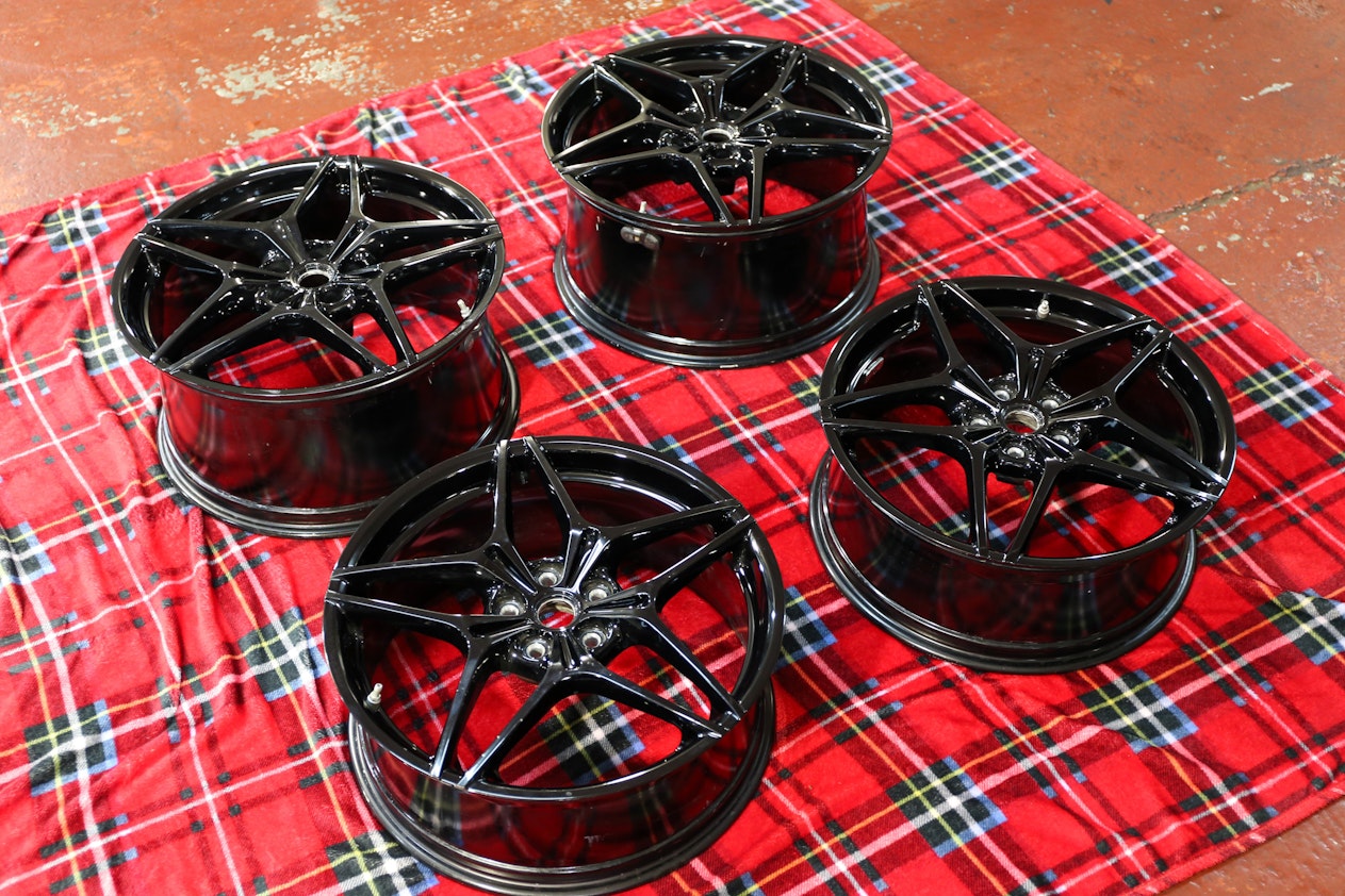 SET OF FERRARI CALIFORNIA T WHEELS