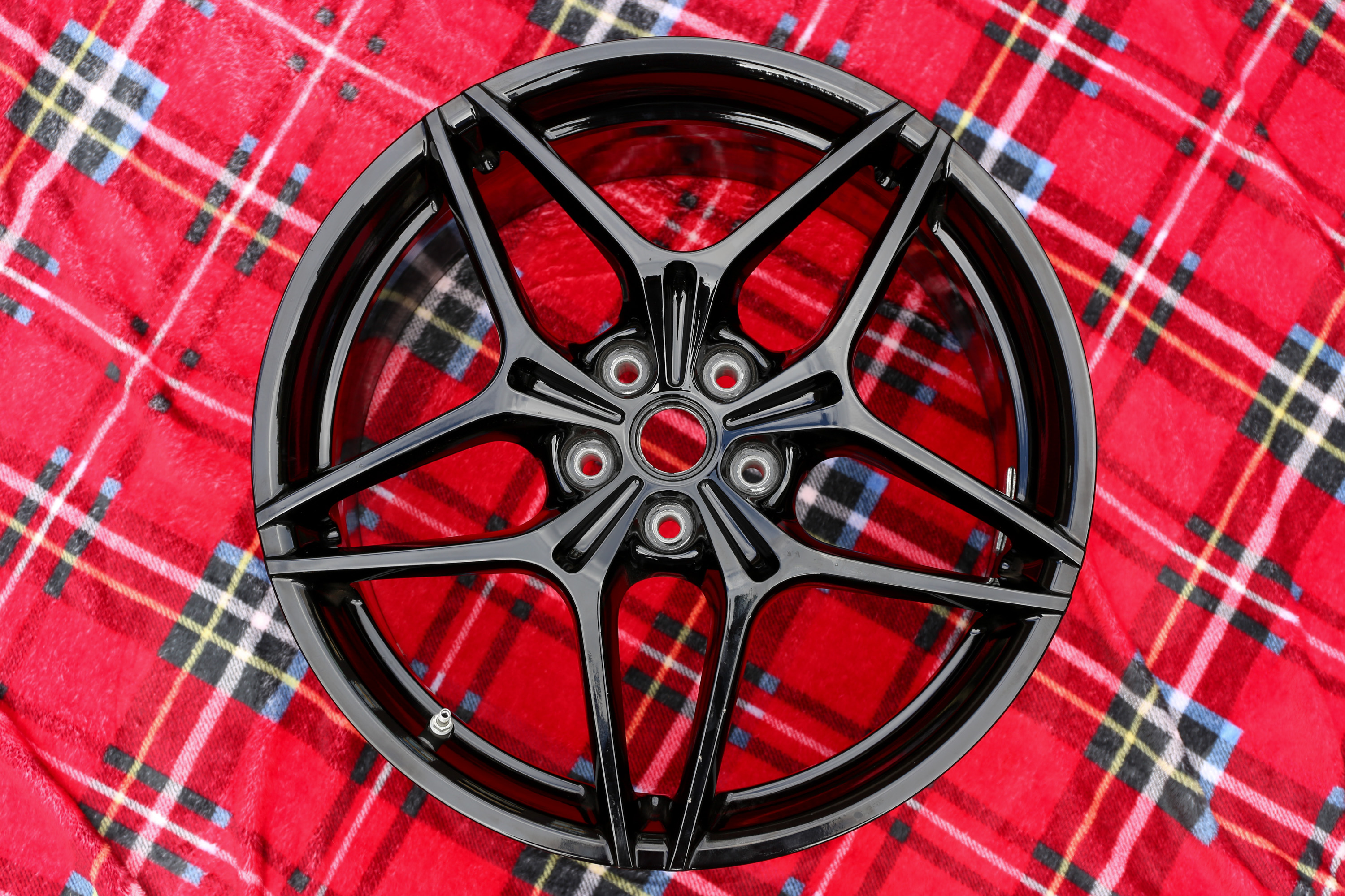 SET OF FERRARI CALIFORNIA T WHEELS