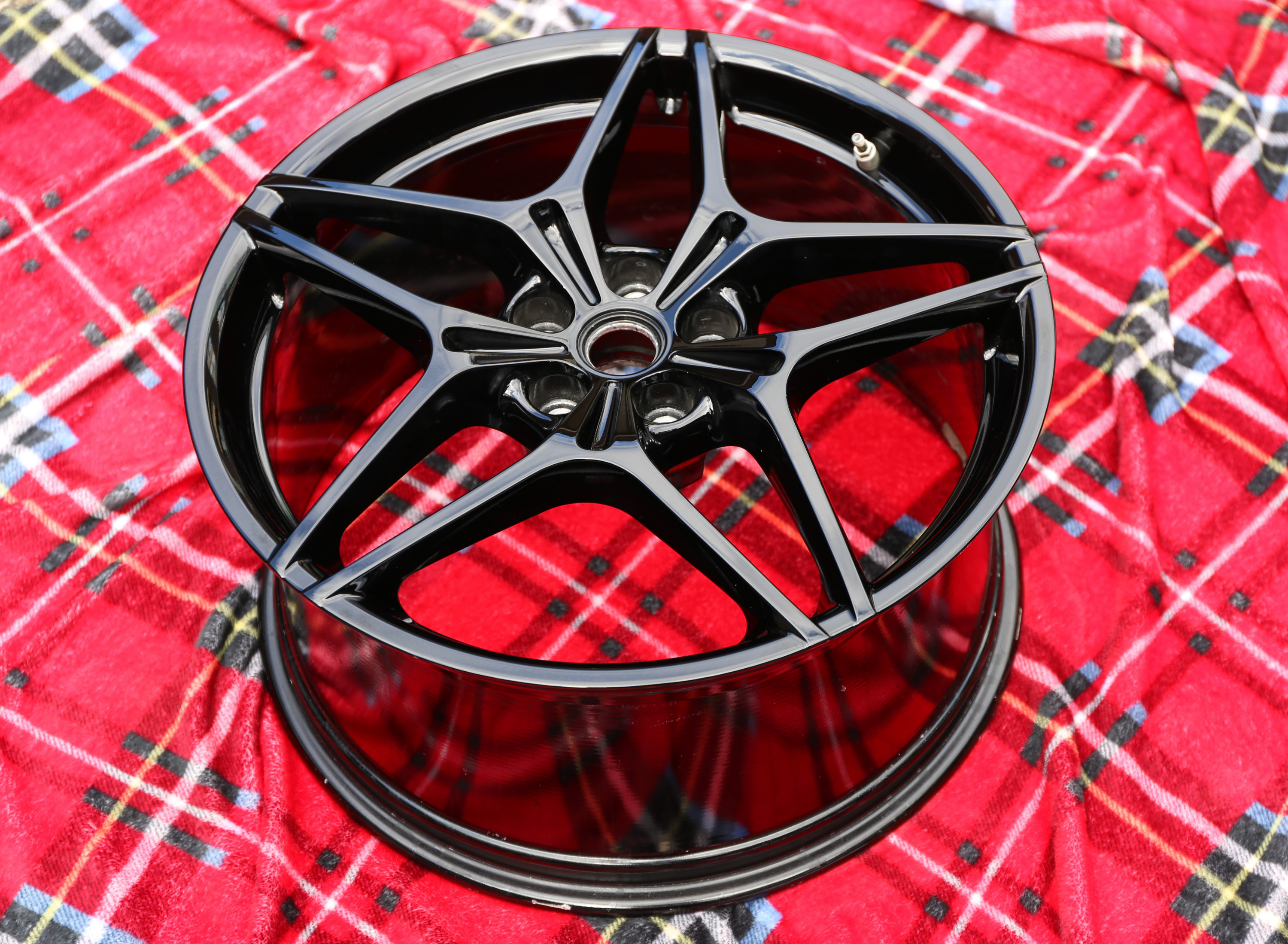 SET OF FERRARI CALIFORNIA T WHEELS