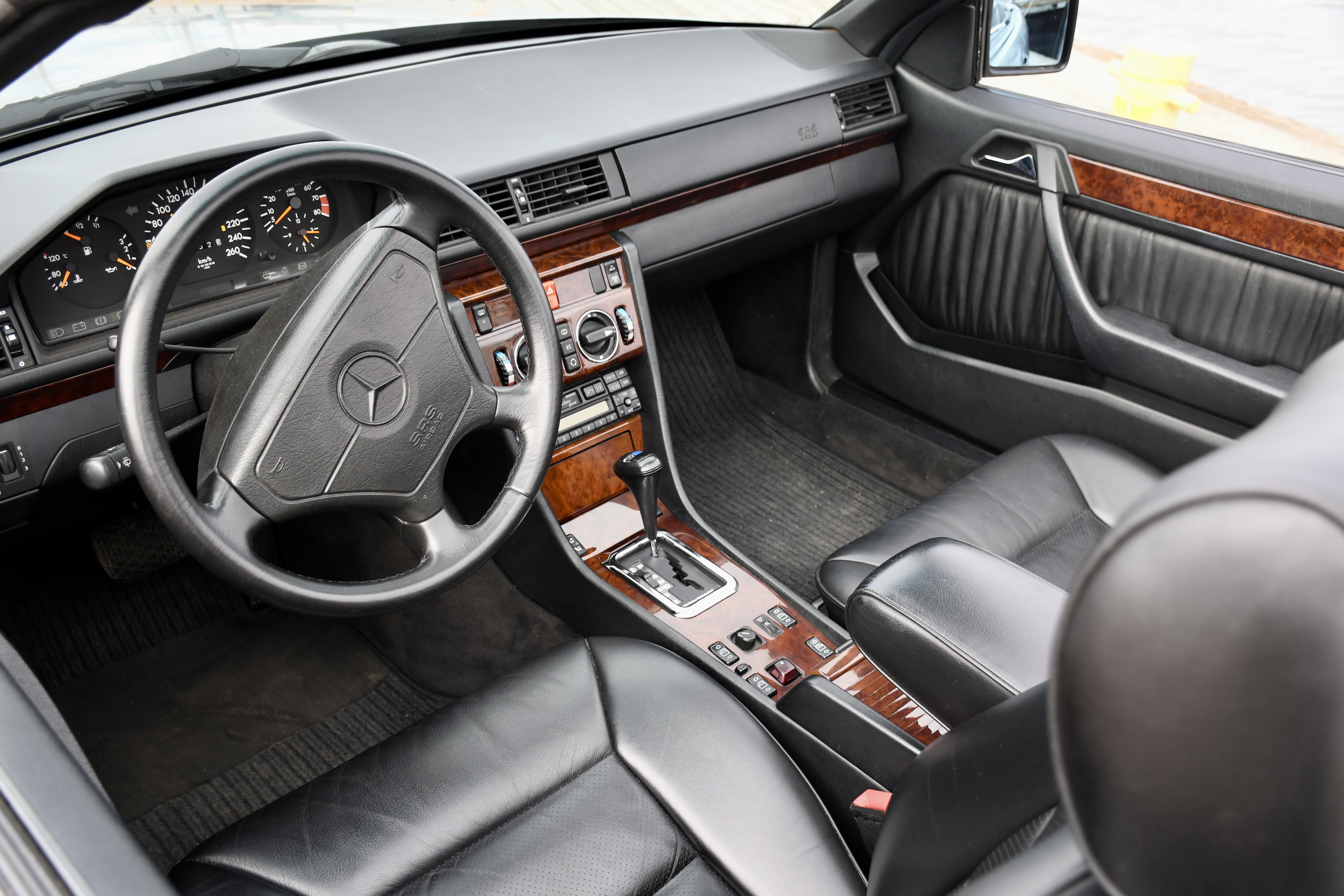1992 Mercedes-Benz (W124) 300 CE-24 Cabriolet for sale by auction in ...