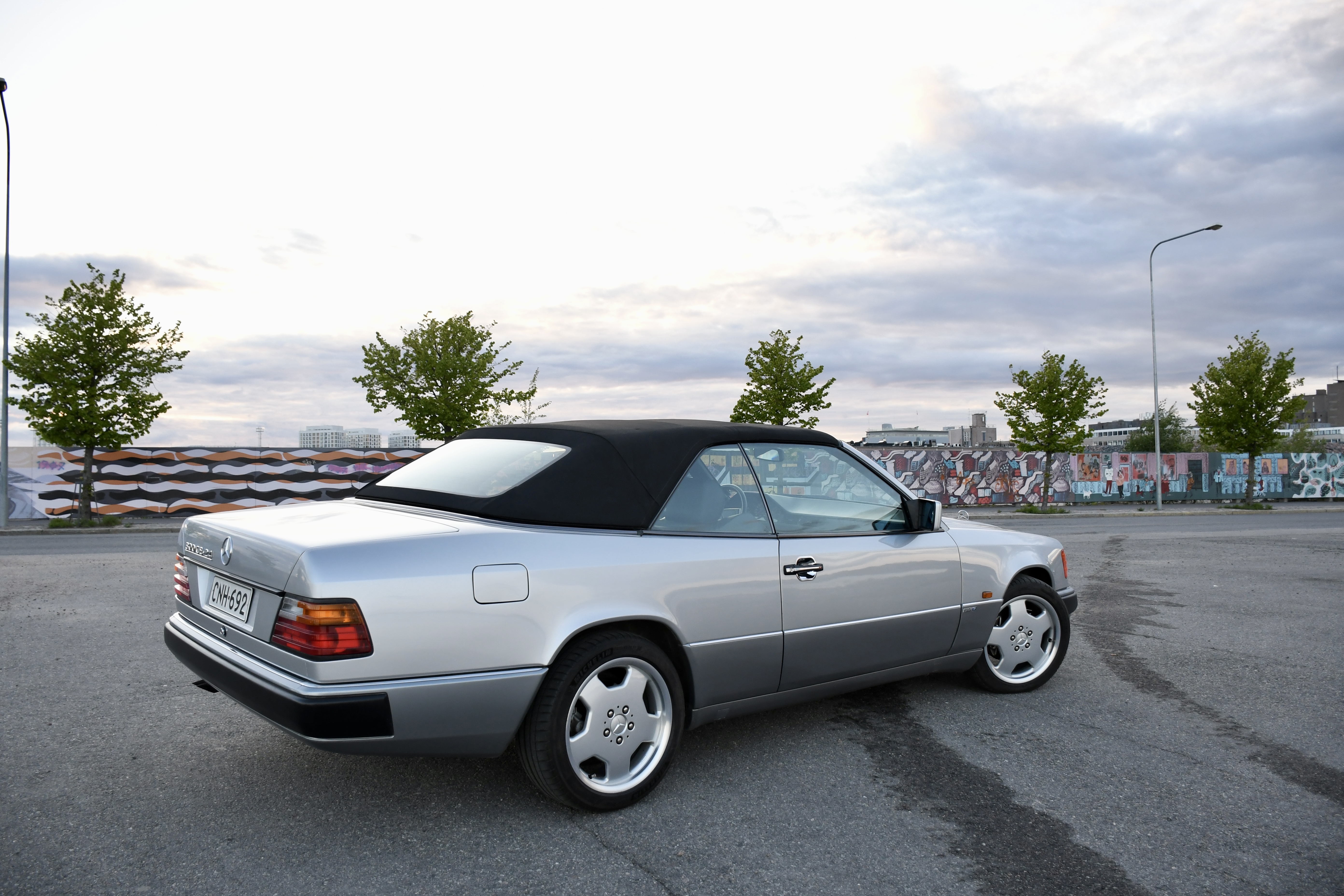 1992 Mercedes-Benz (W124) 300 CE-24 Cabriolet for sale by auction in ...