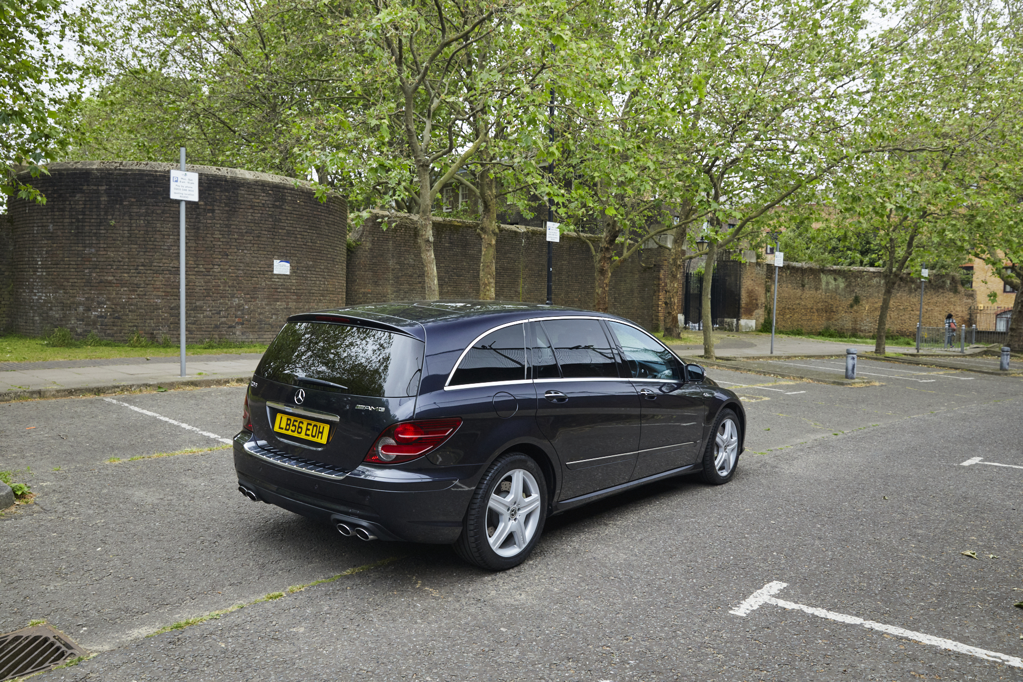 2006 MERCEDES-BENZ R63 AMG for sale by auction in Wapping, East London ...