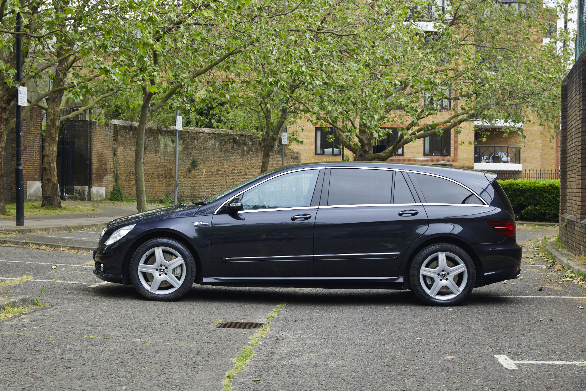 2006 MERCEDES-BENZ R63 AMG for sale by auction in Wapping, East London ...