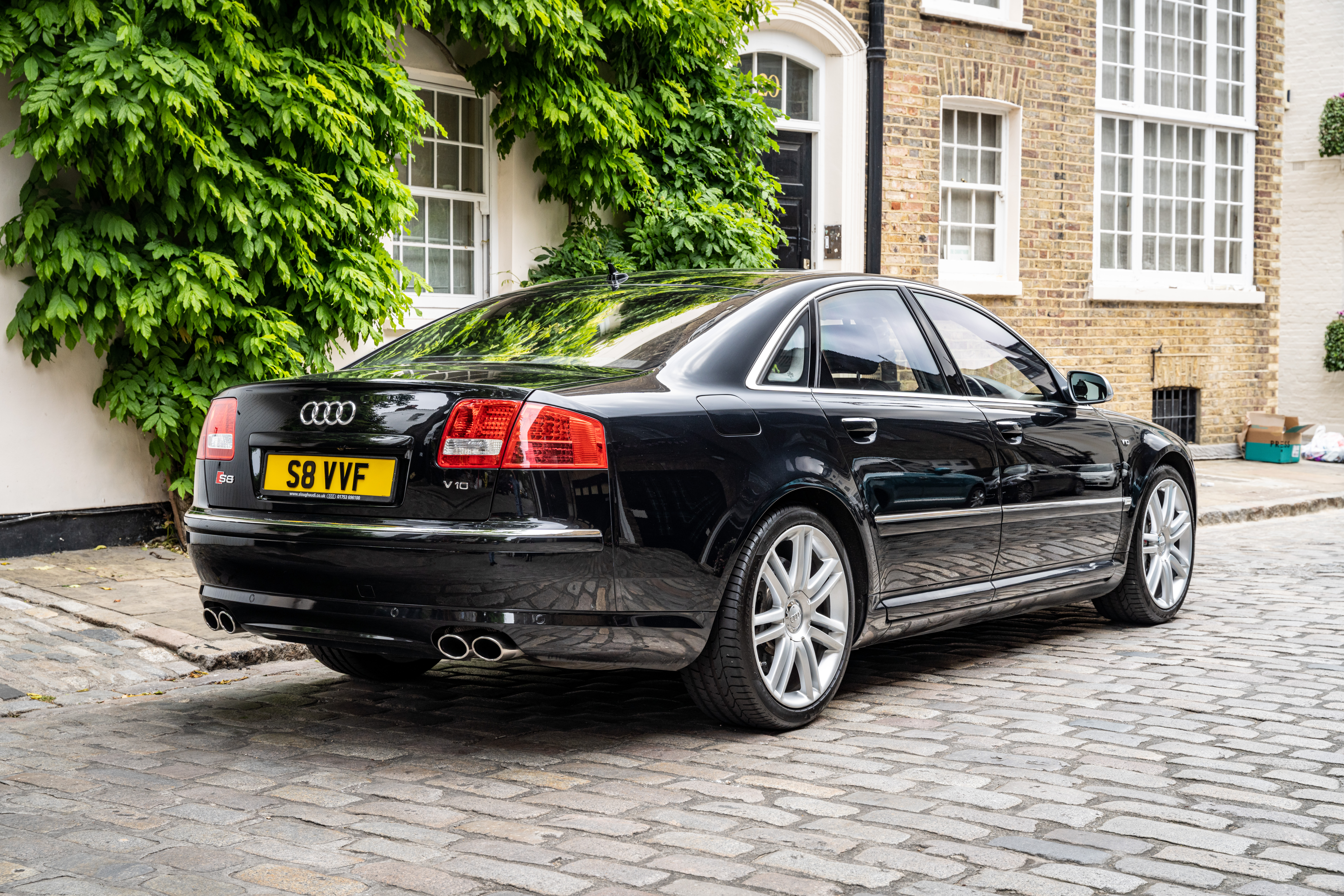 2007 AUDI S8