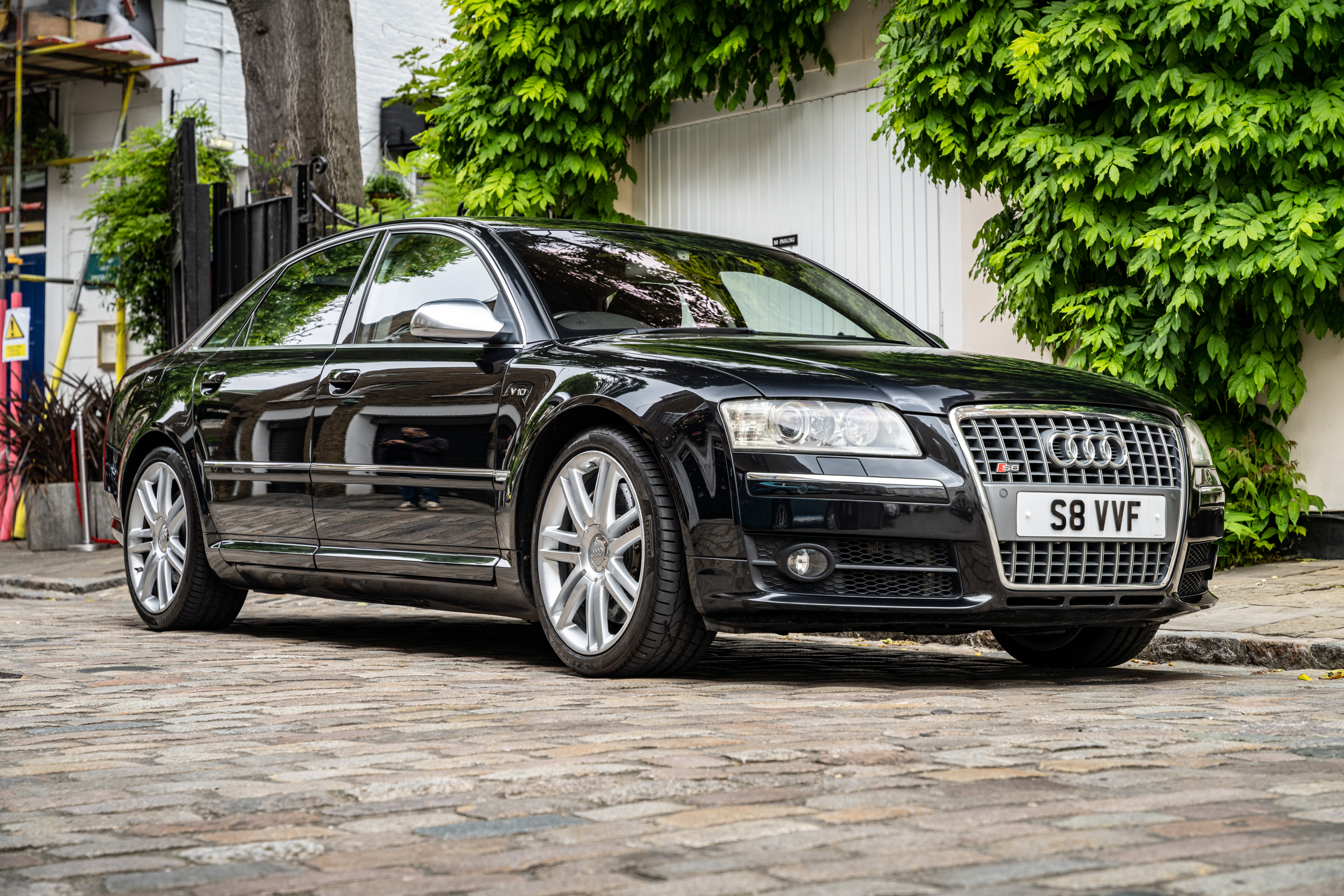 2007 AUDI S8