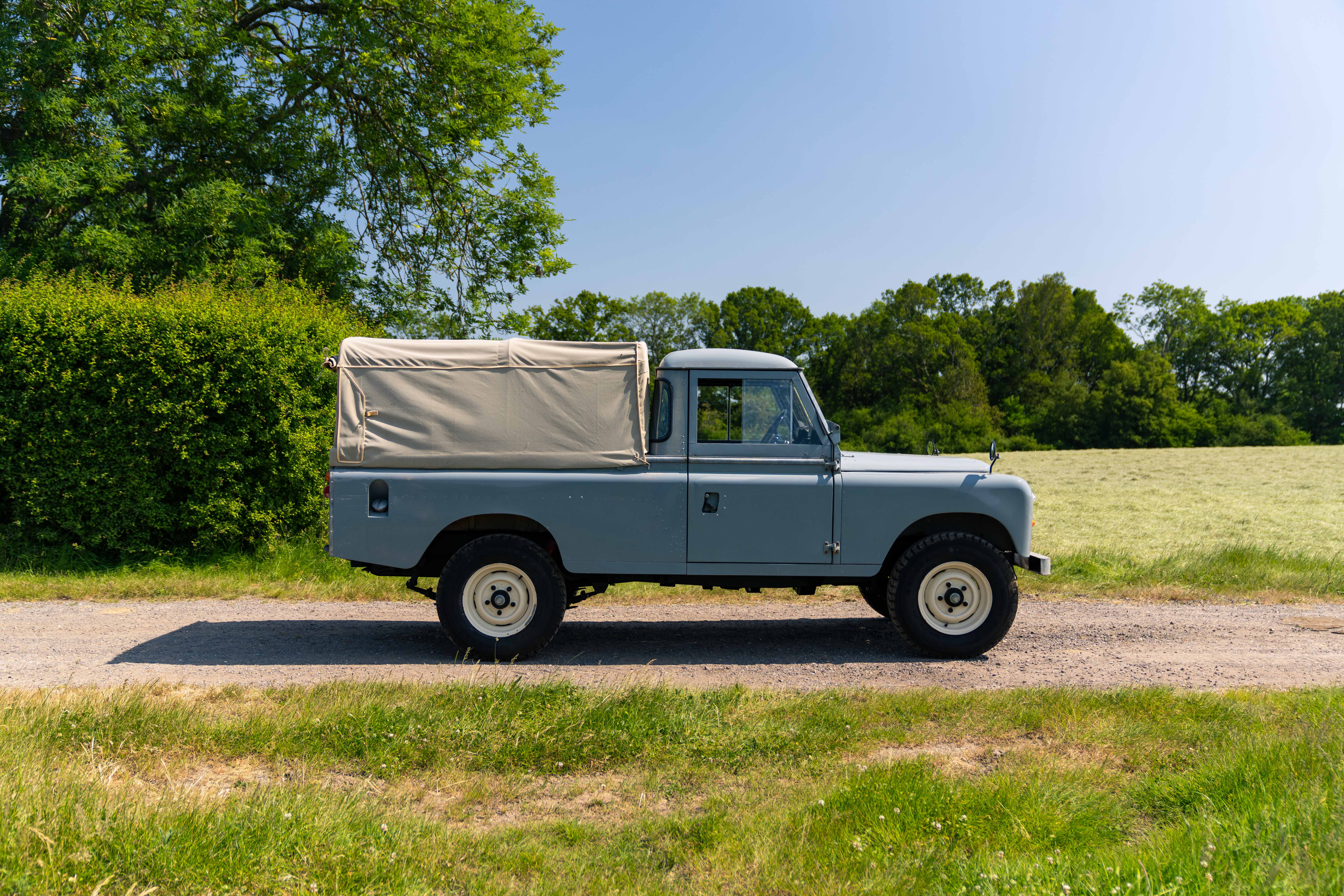 1969 LAND ROVER SERIES IIA 109"