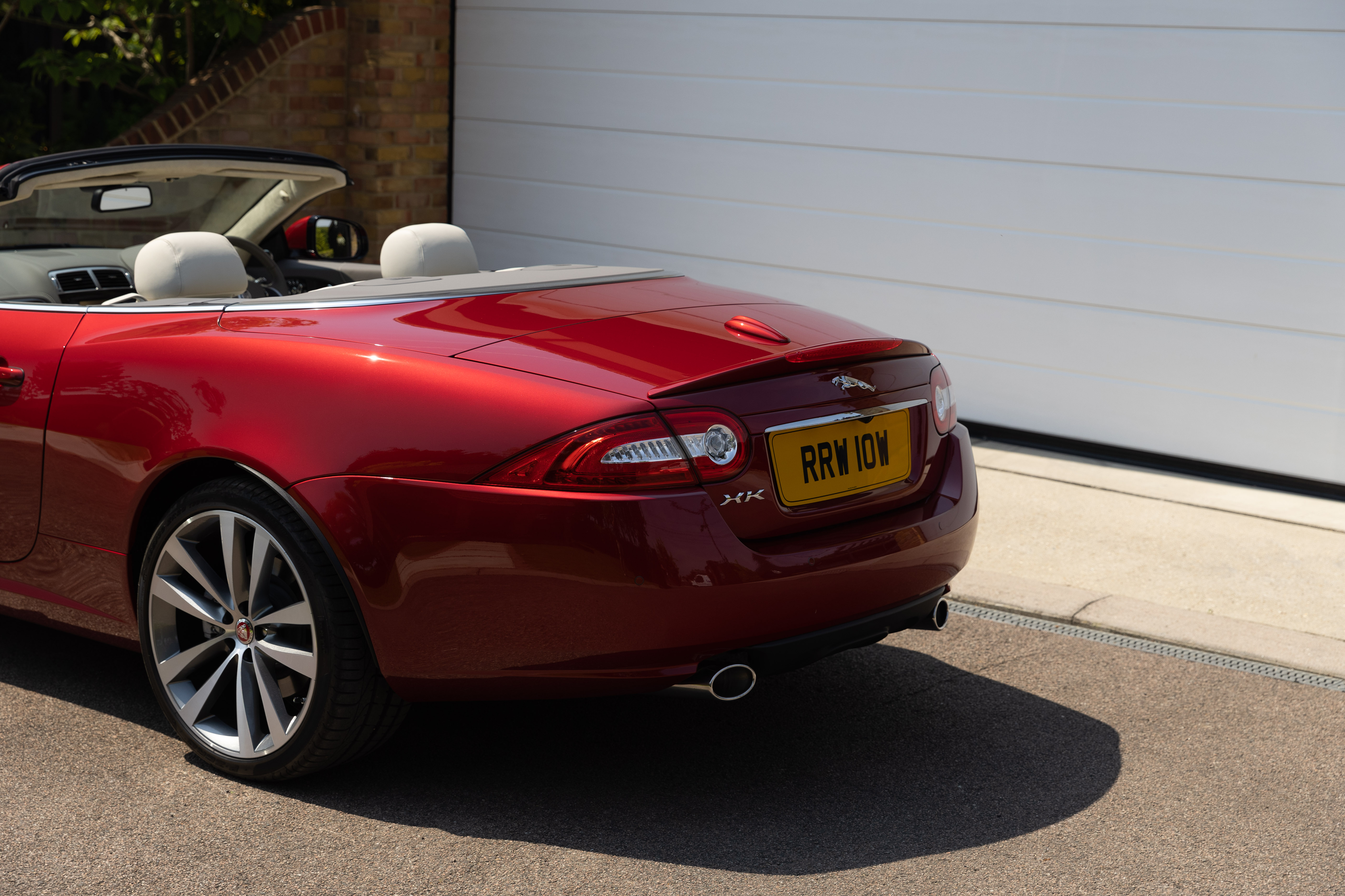 2013 JAGUAR XK 5.0 V8 CONVERTIBLE - 1,738 MILES