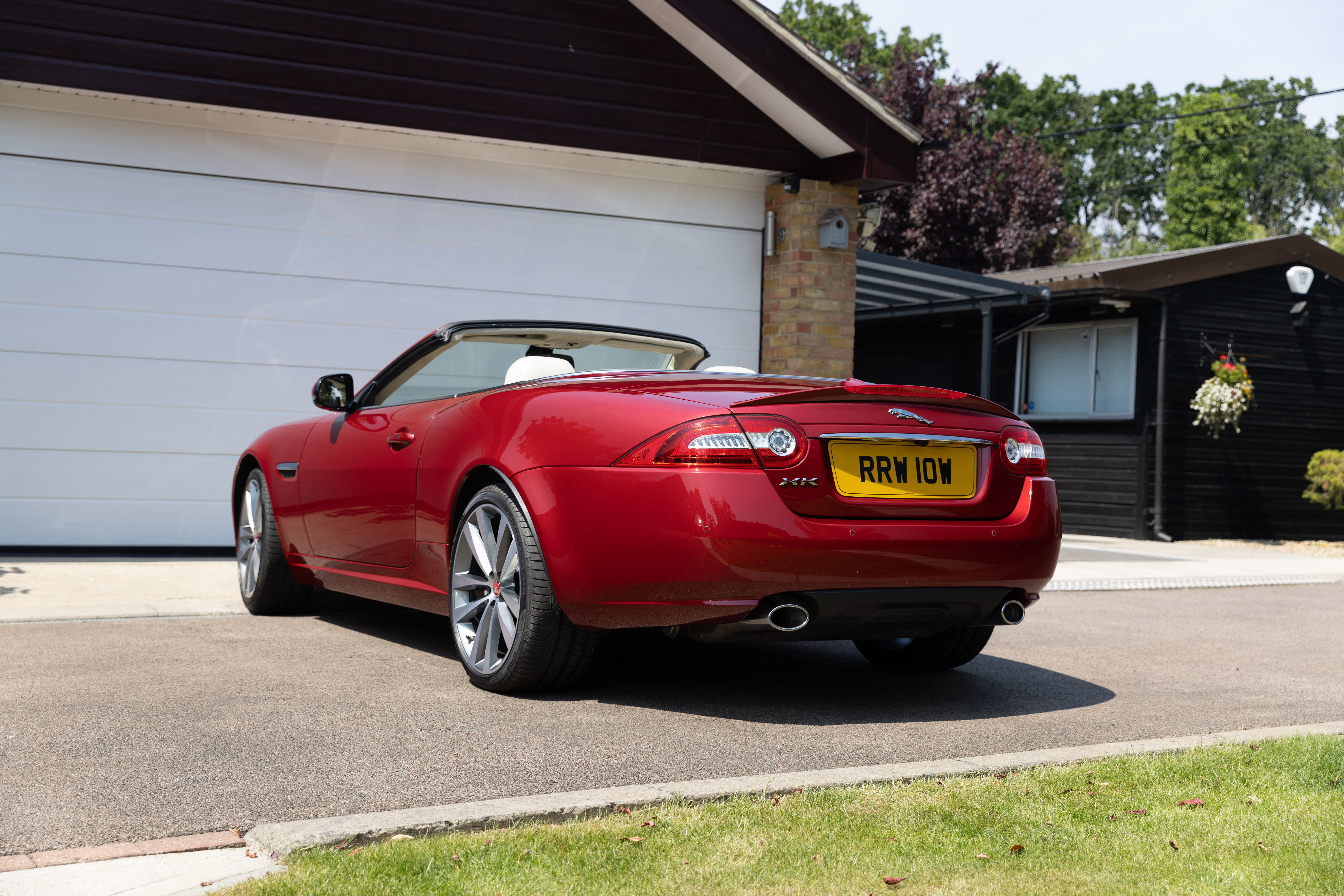 2013 JAGUAR XK 5.0 V8 CONVERTIBLE - 1,738 MILES