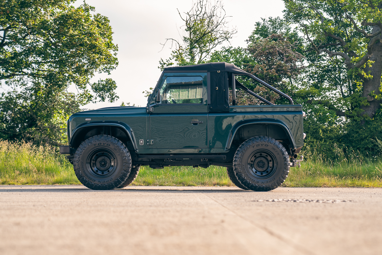 2012 LAND ROVER DEFENDER 90 PICK-UP for sale by auction in Berkshire ...
