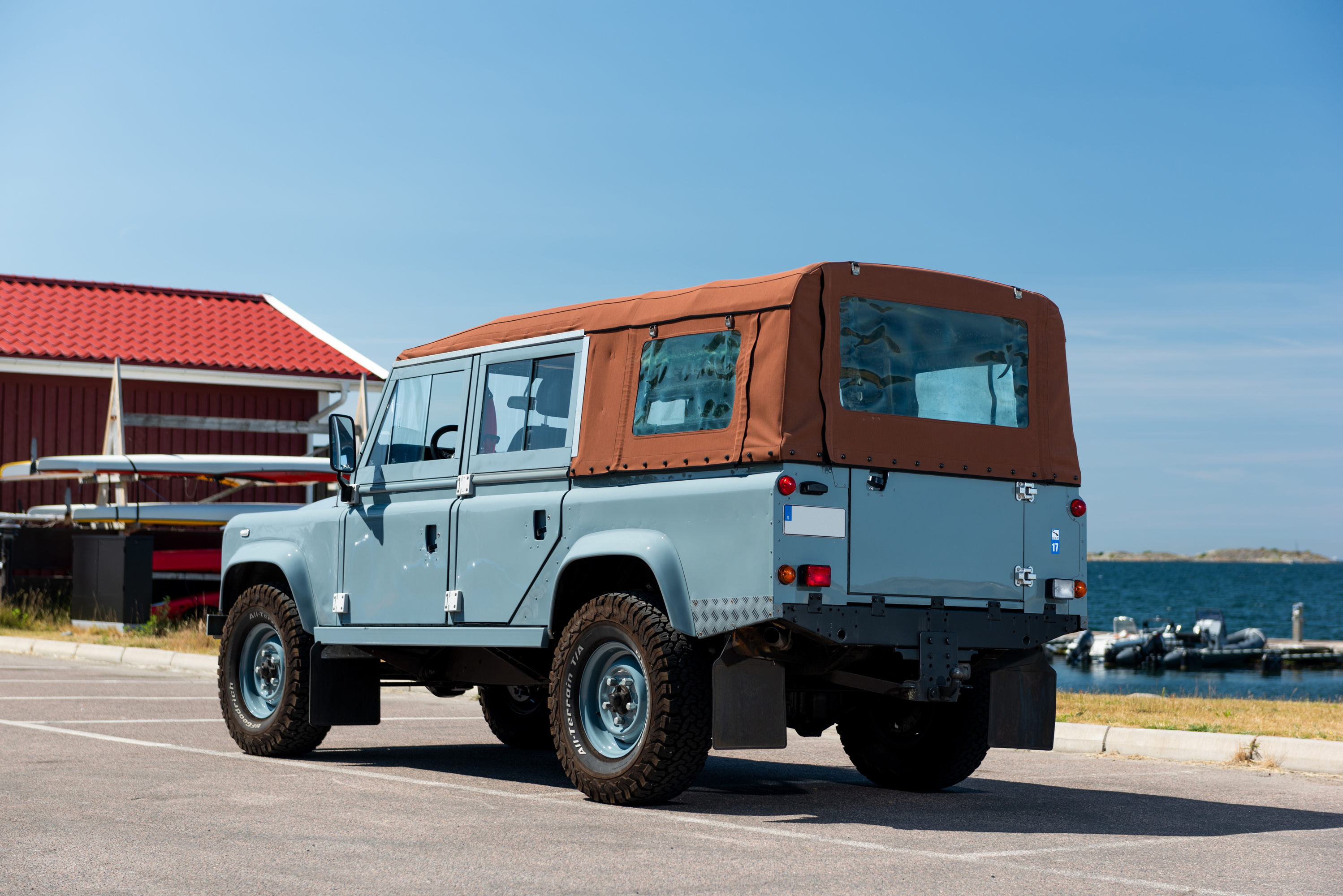 1998 LAND ROVER DEFENDER 110 300TDI for sale by auction in Billdal ...