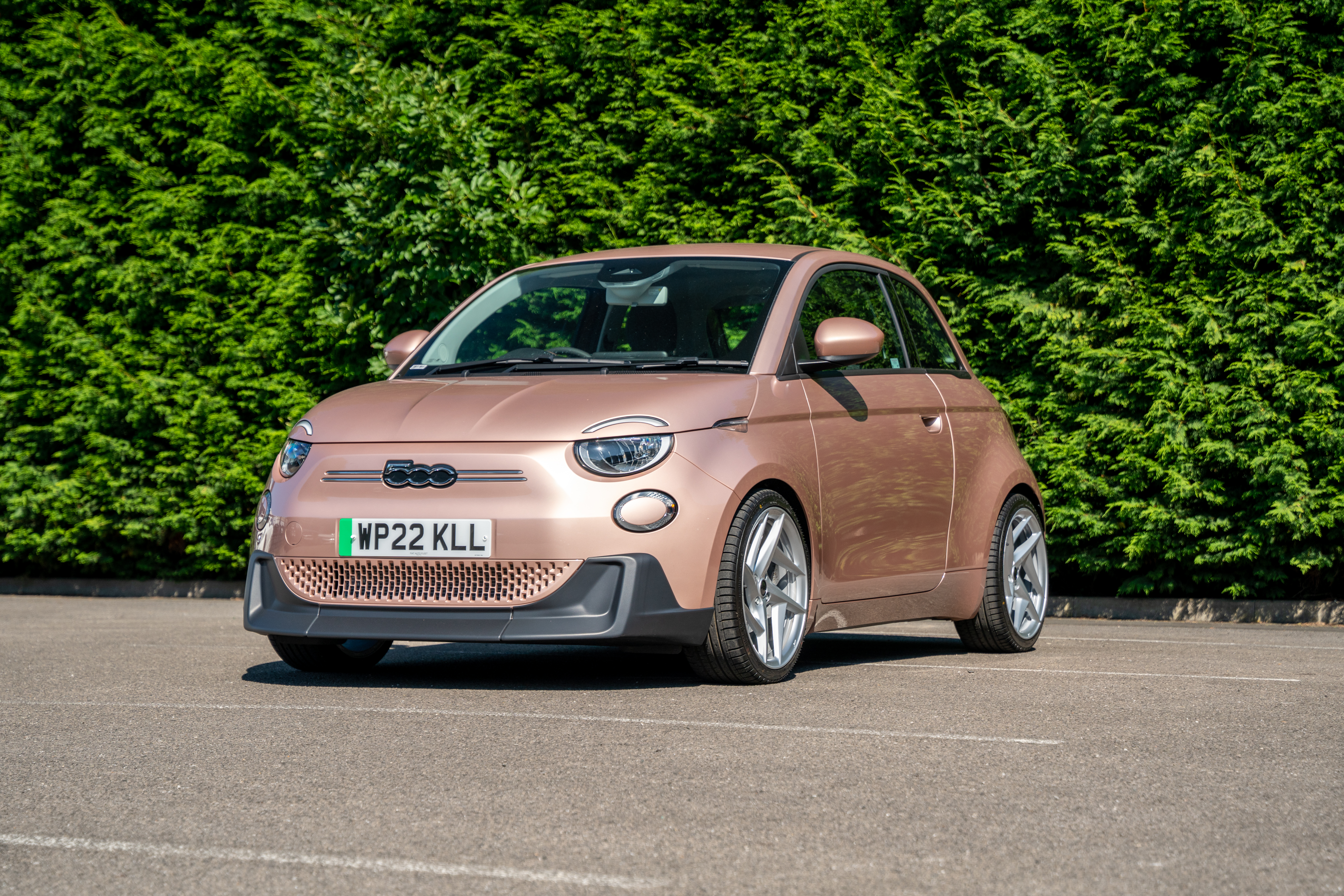 2022 FIAT 500E 'DESIGNIO' BY KAHN - 45 MILES - VAT Q for sale by ...