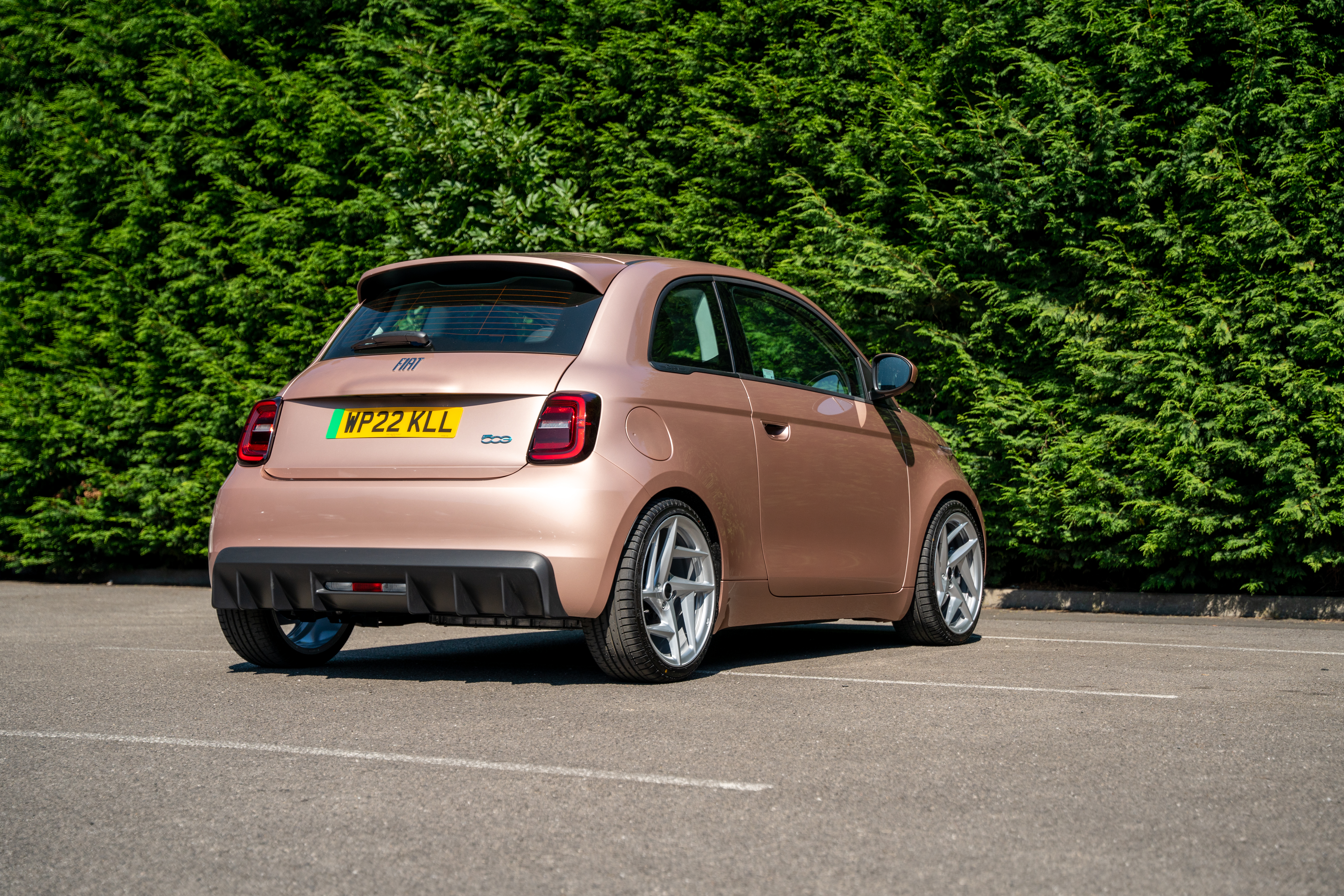 2022 FIAT 500E 'DESIGNIO' BY KAHN - 45 MILES - VAT Q for sale by ...