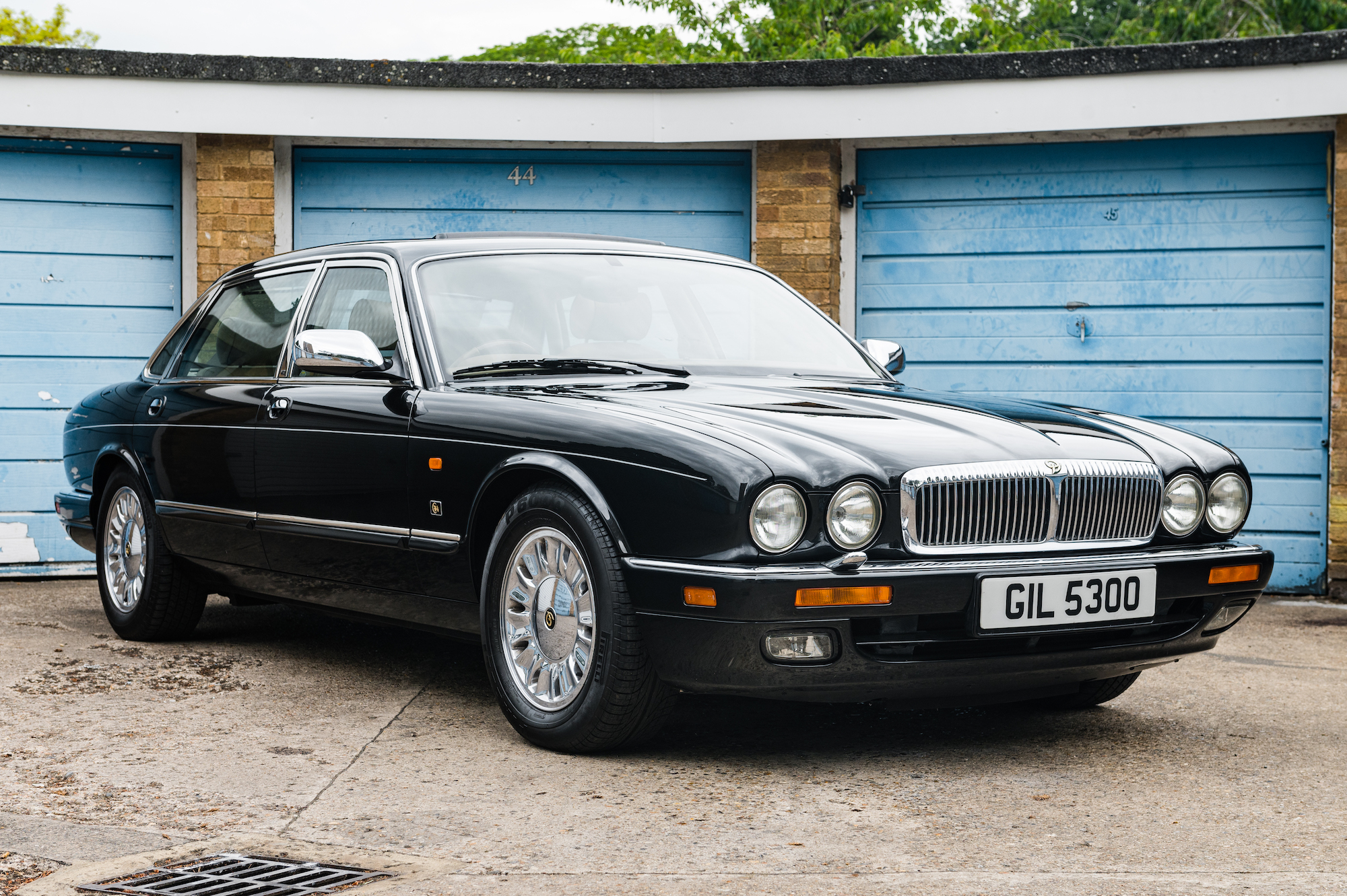 1996 DAIMLER CENTURY - 30,297 MILES for sale by auction in Stevenage ...