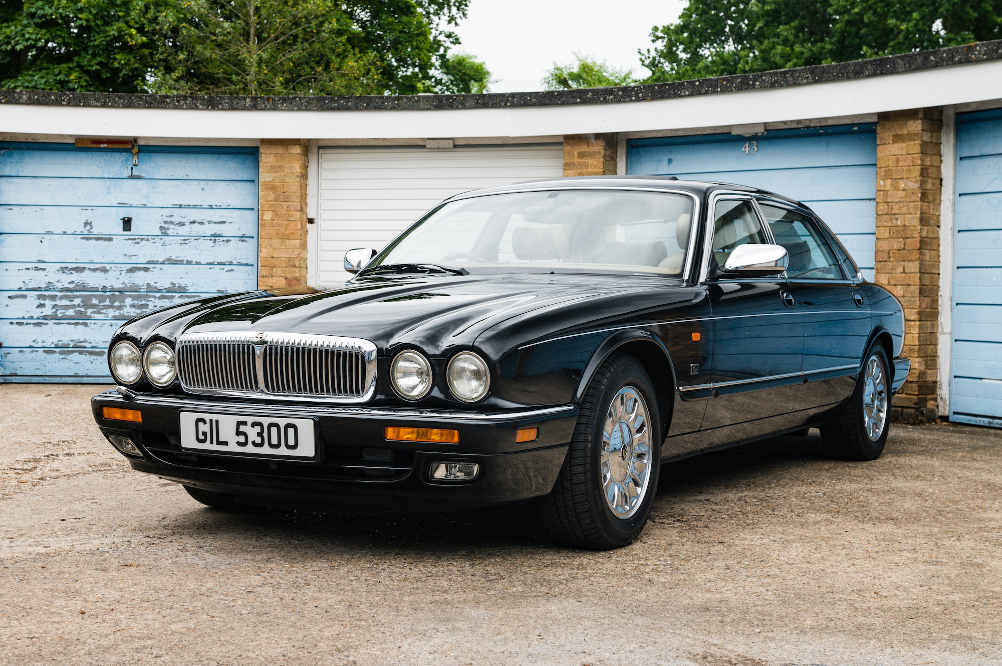 1996 DAIMLER CENTURY - 30,297 MILES for sale by auction in Stevenage ...