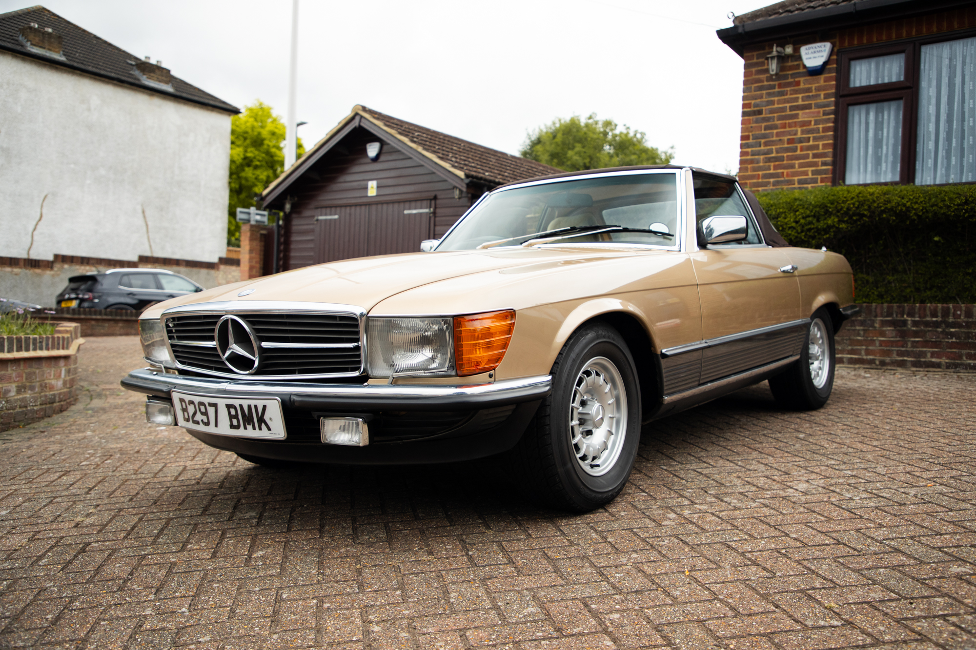 1985 MERCEDES-BENZ (R107) 500 SL for sale in Bexley Heath, Kent, United ...