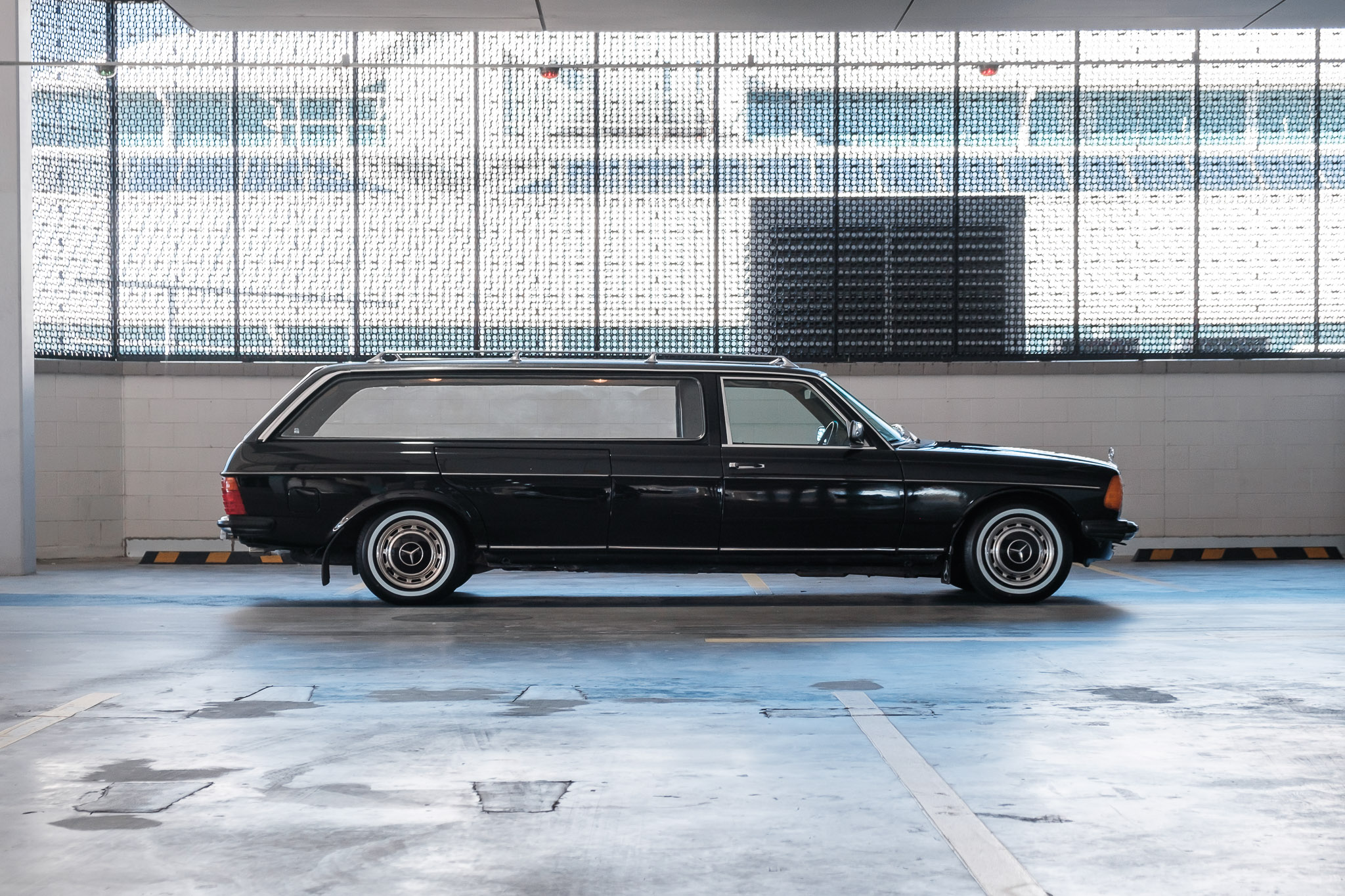 1983 MERCEDES-BENZ (W123) 280 TE - HEARSE for sale by auction in ...