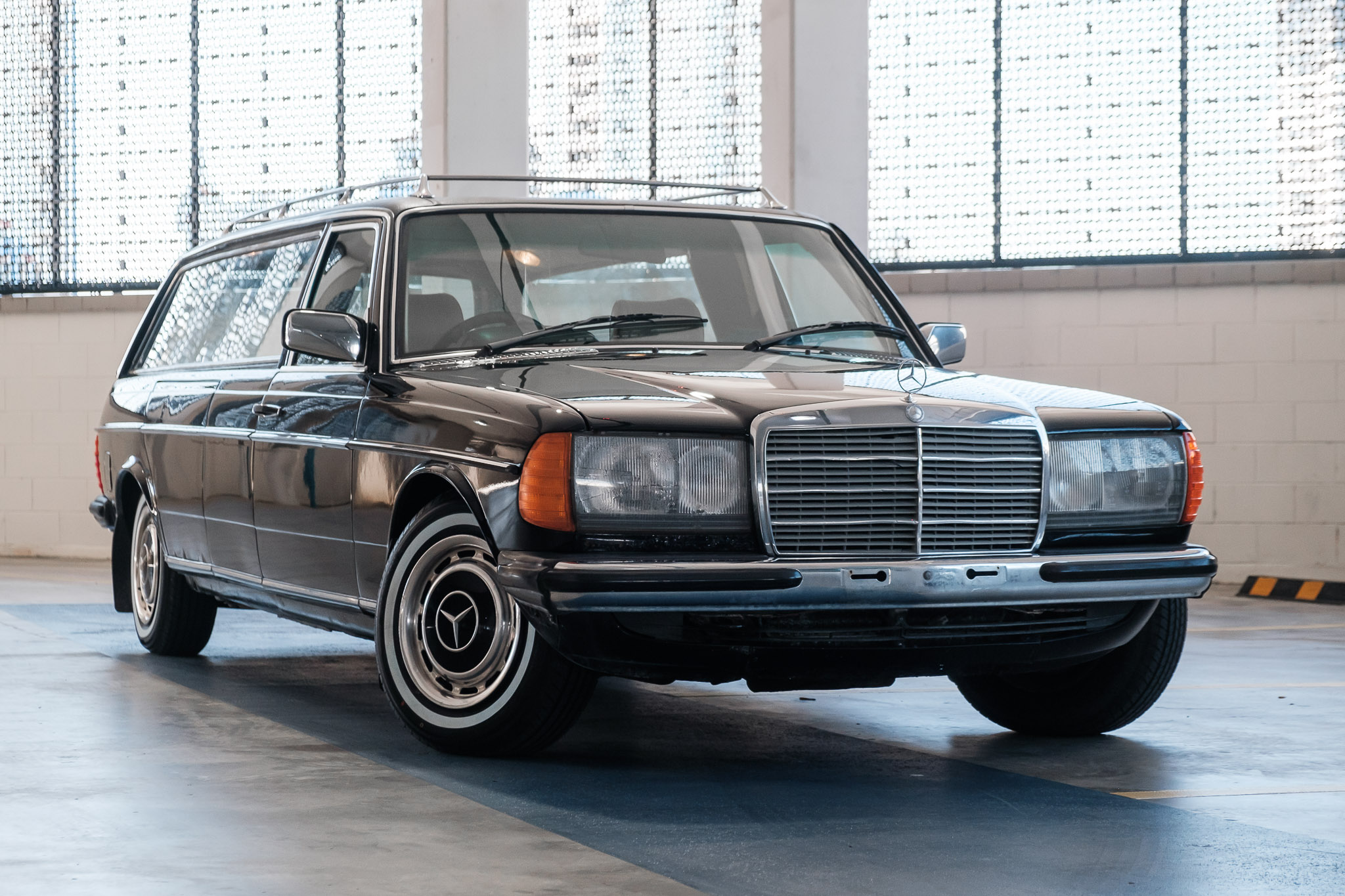 1983 MERCEDES-BENZ (W123) 280 TE - HEARSE for sale by auction in ...
