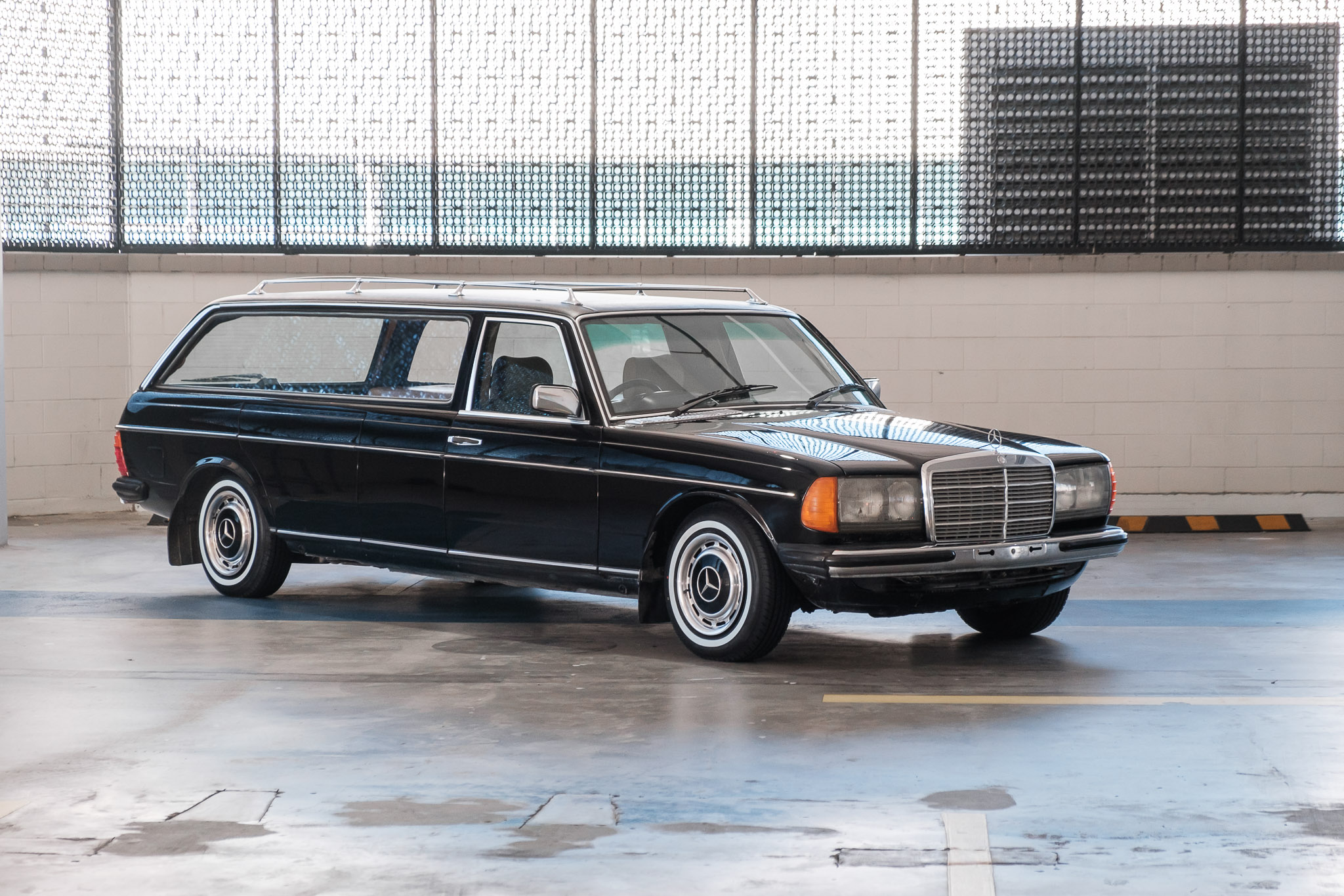 1983 MERCEDES-BENZ (W123) 280 TE - HEARSE for sale by auction in ...
